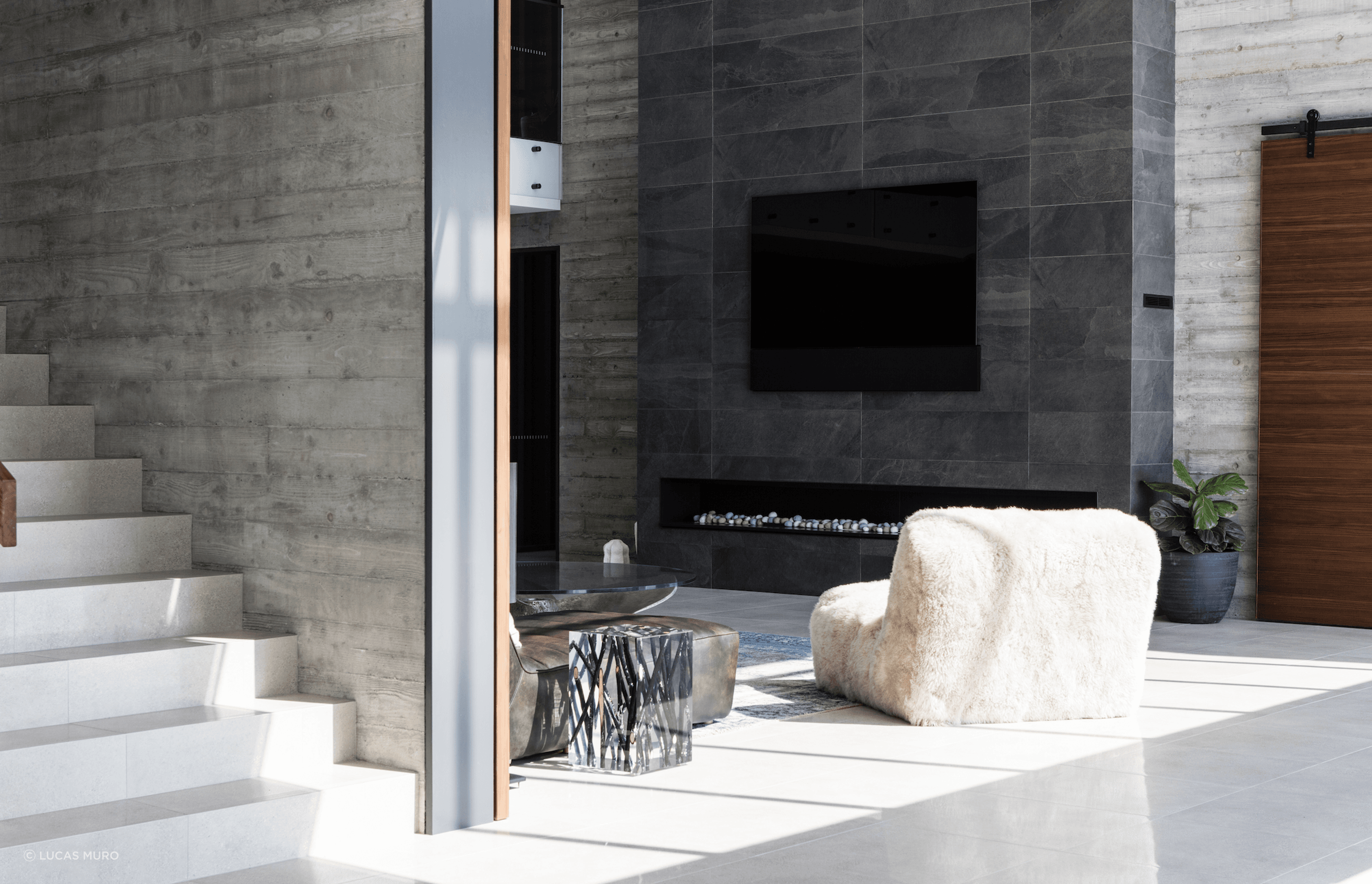 An exquisite home that blends Sunshine Coast living with grand ...