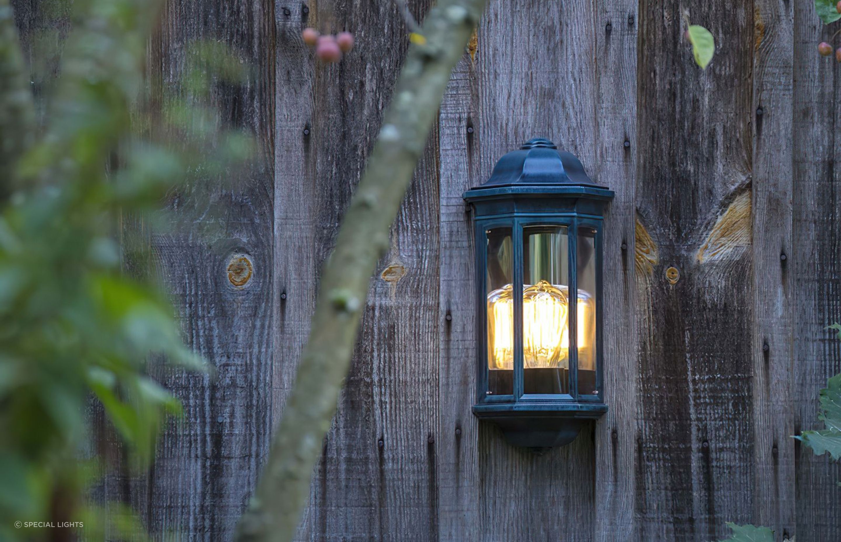 12 Stunning Outdoor Wall Lighting Ideas for 2025