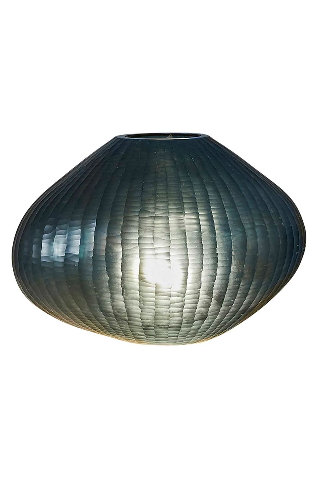 9 popular materials used for lamp shades in Australia