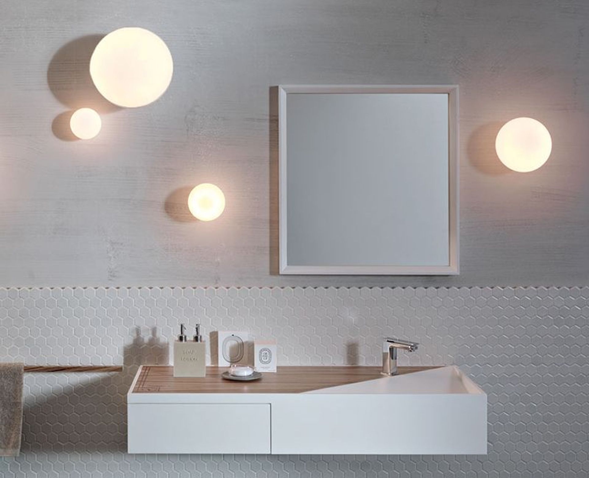 bathroom mirror lighting tips