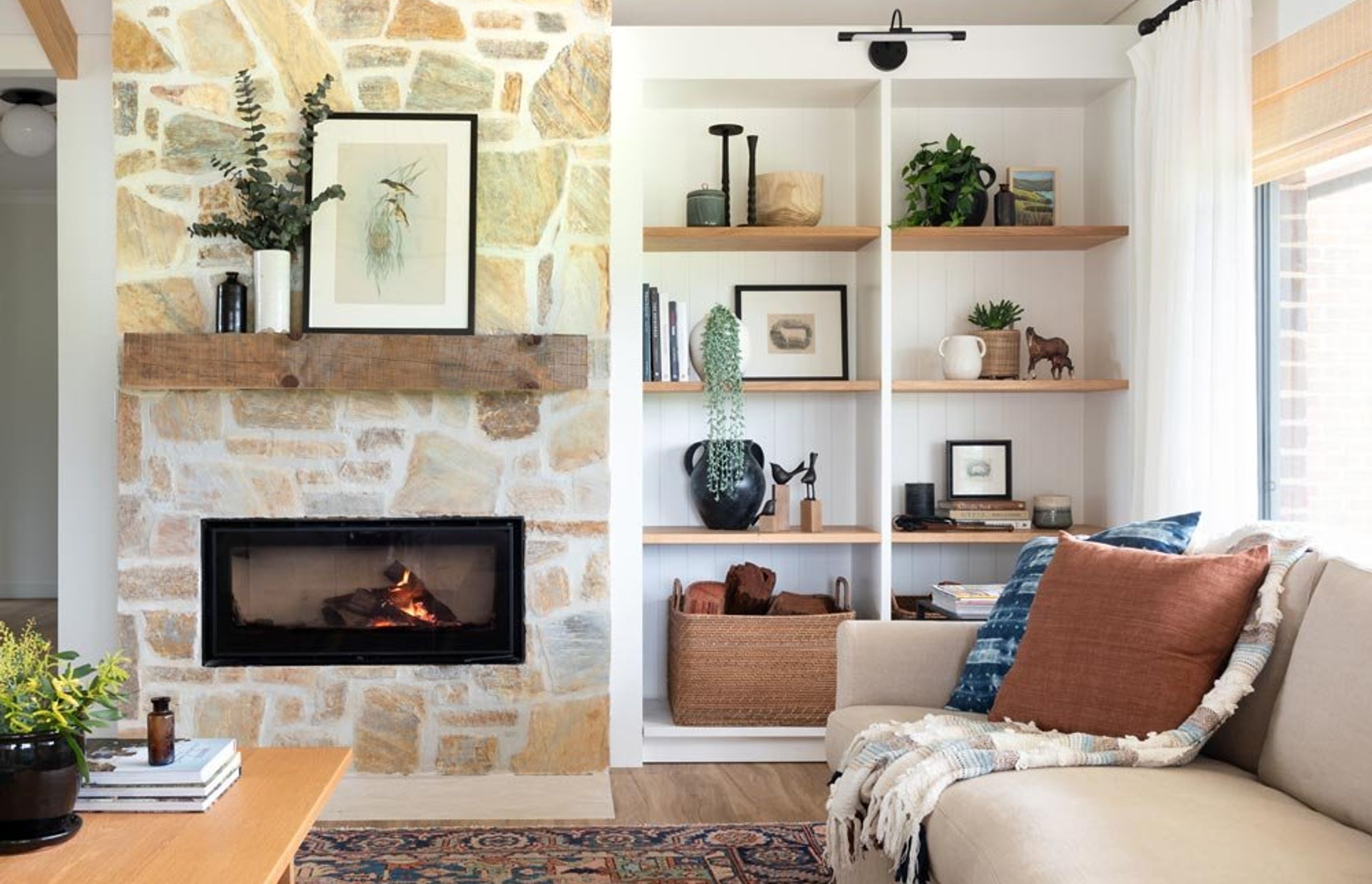 Contemporary farmhouse is the chic yet cosy interior design style you ...