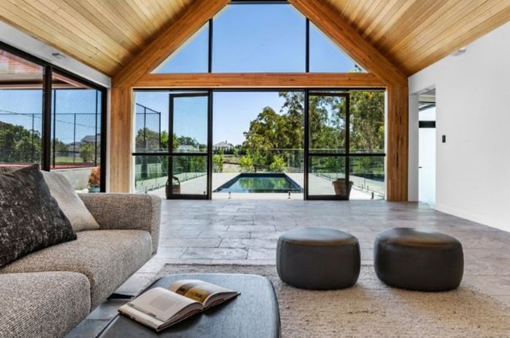 Limestone vs. Travertine: Which One Is For You?