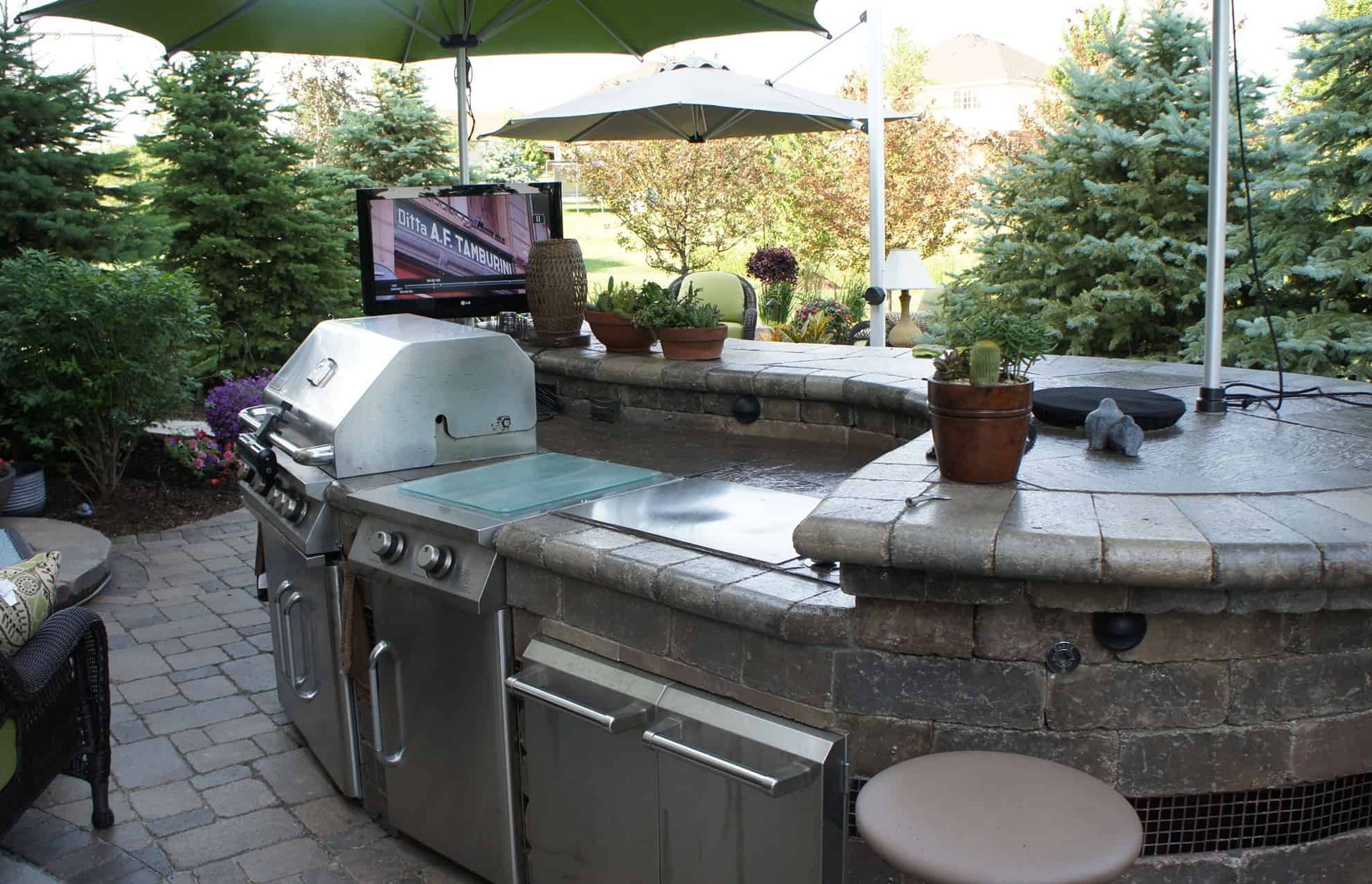 BBQ And Outdoor Teppanyaki Kitchens And Setting Them Up