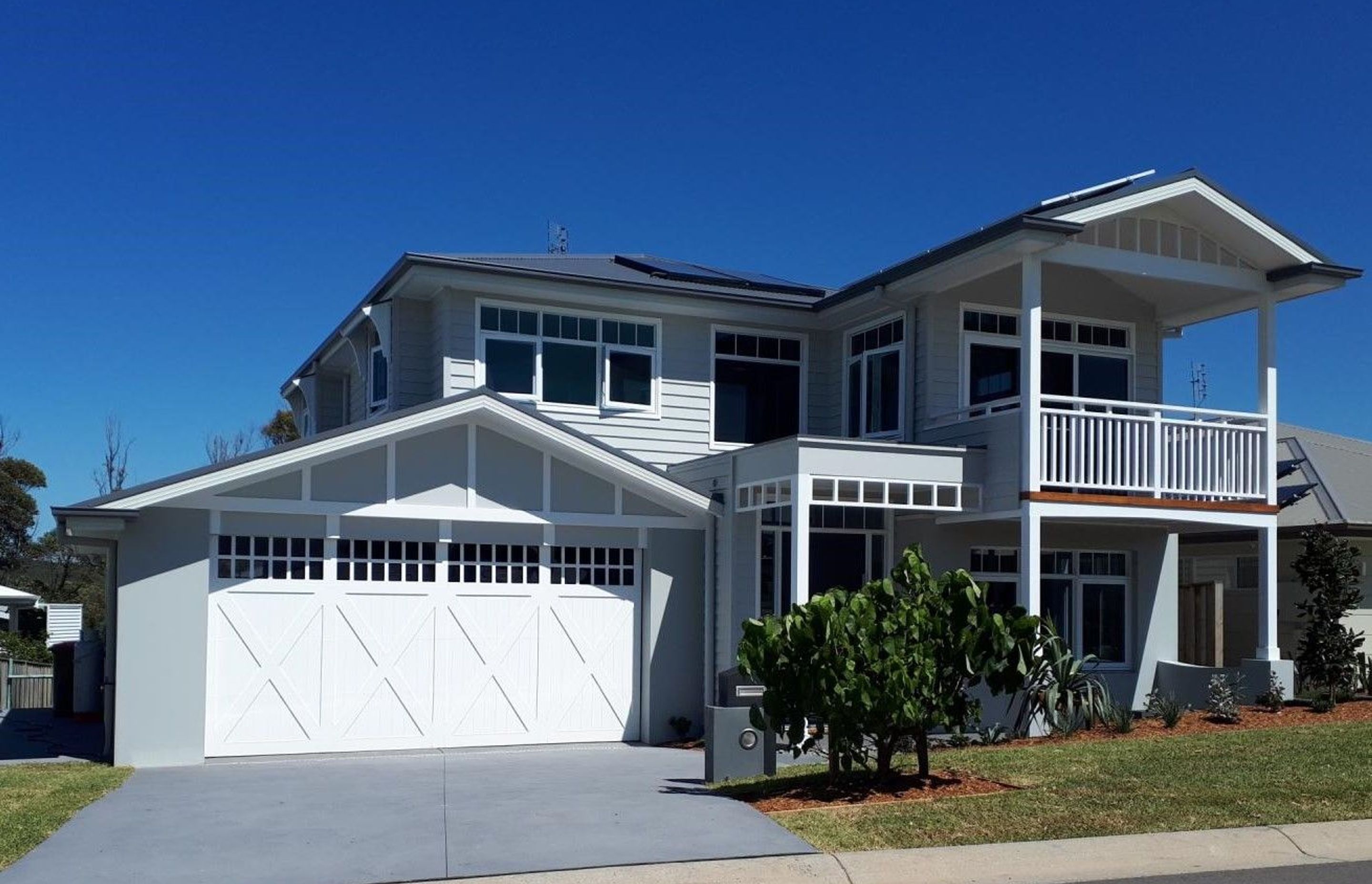 Hamptons Style Garage Doors - Is this popular design right for you?