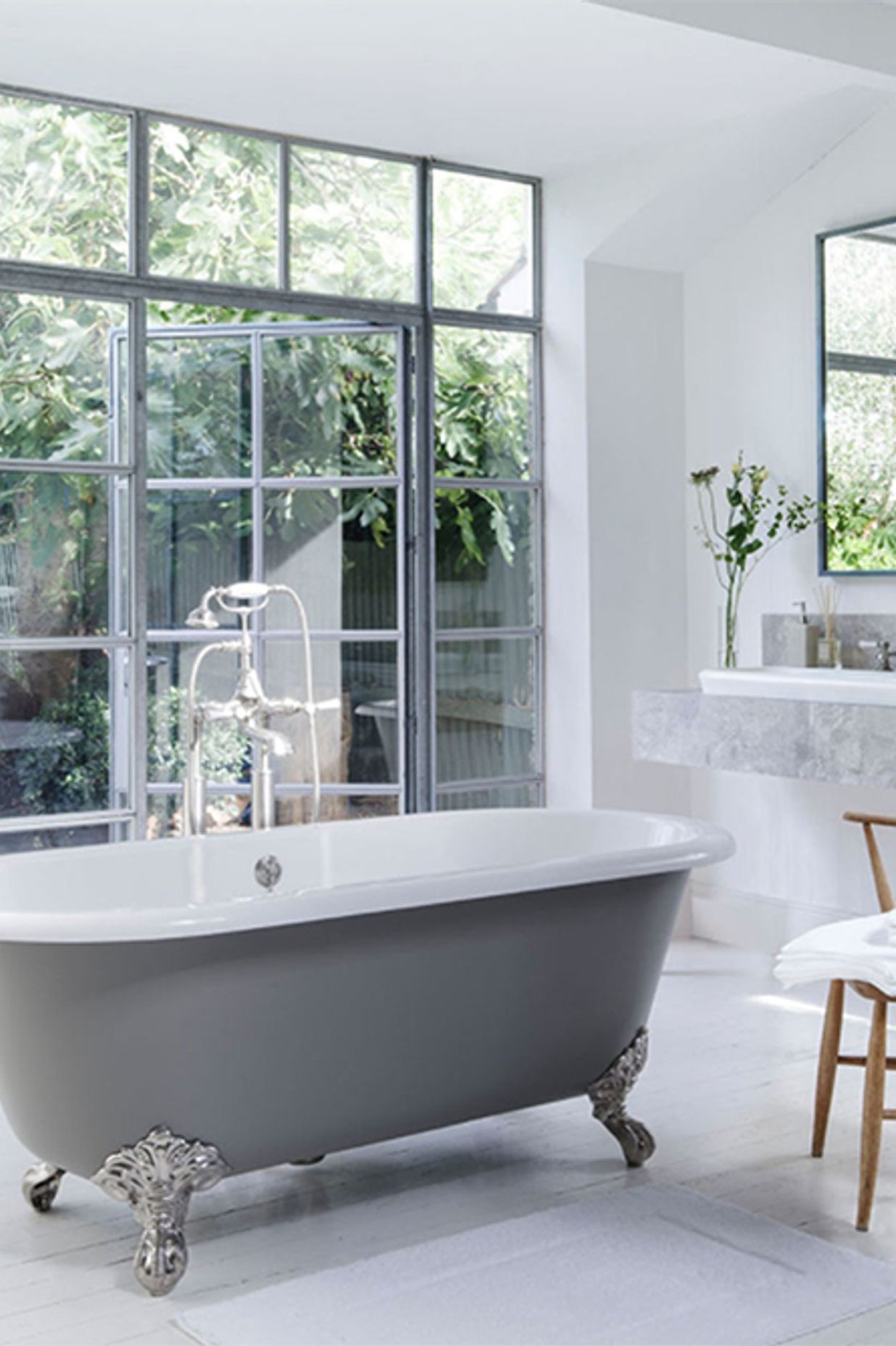 10 Popular Bathtub Materials: Pros and Cons