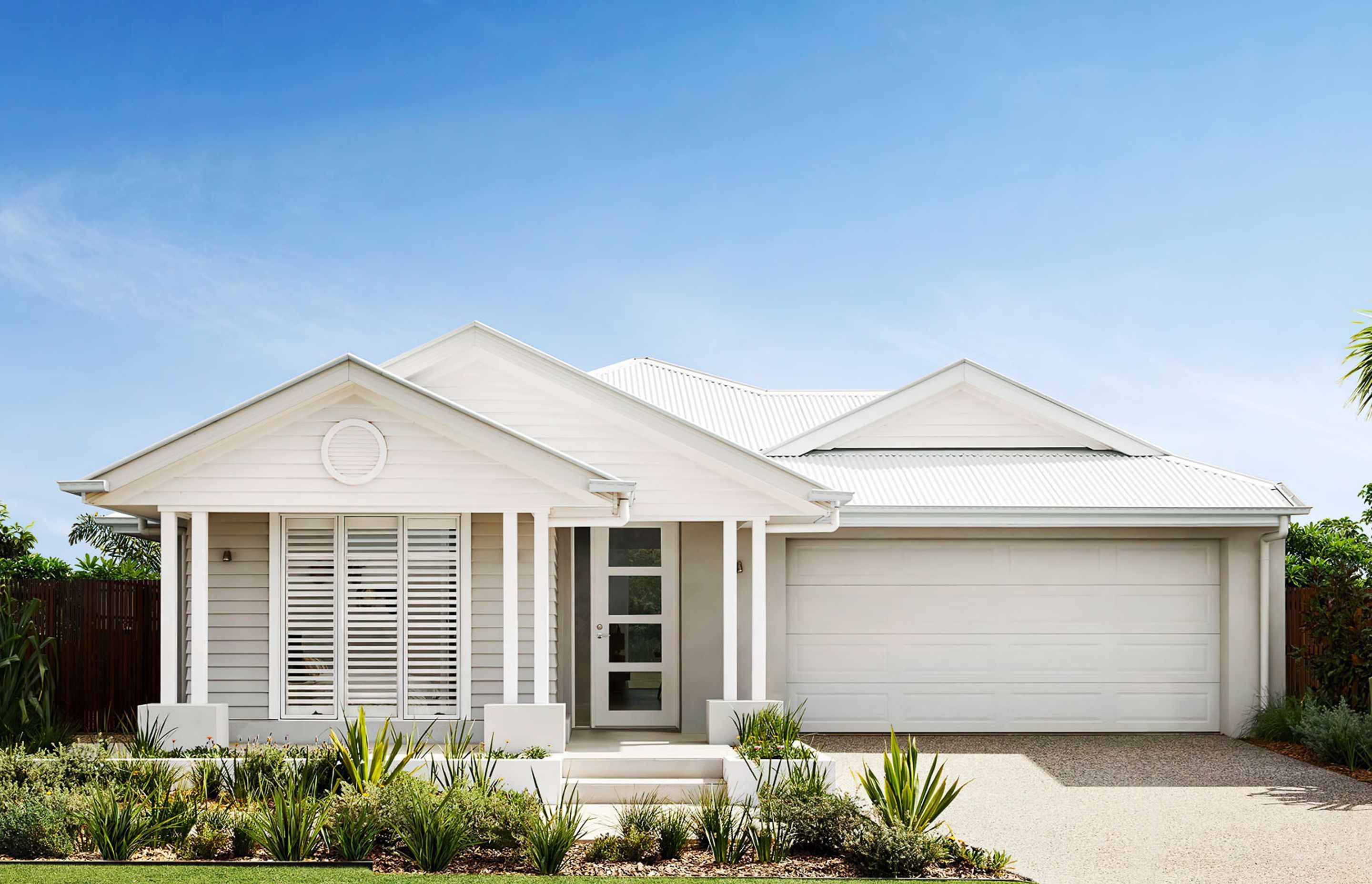 Creating a laidback Hamptons-style home suited to the harsh Australian ...