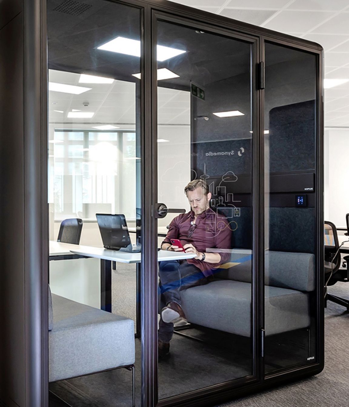 Managing noise in the workplace: office sound levels explained