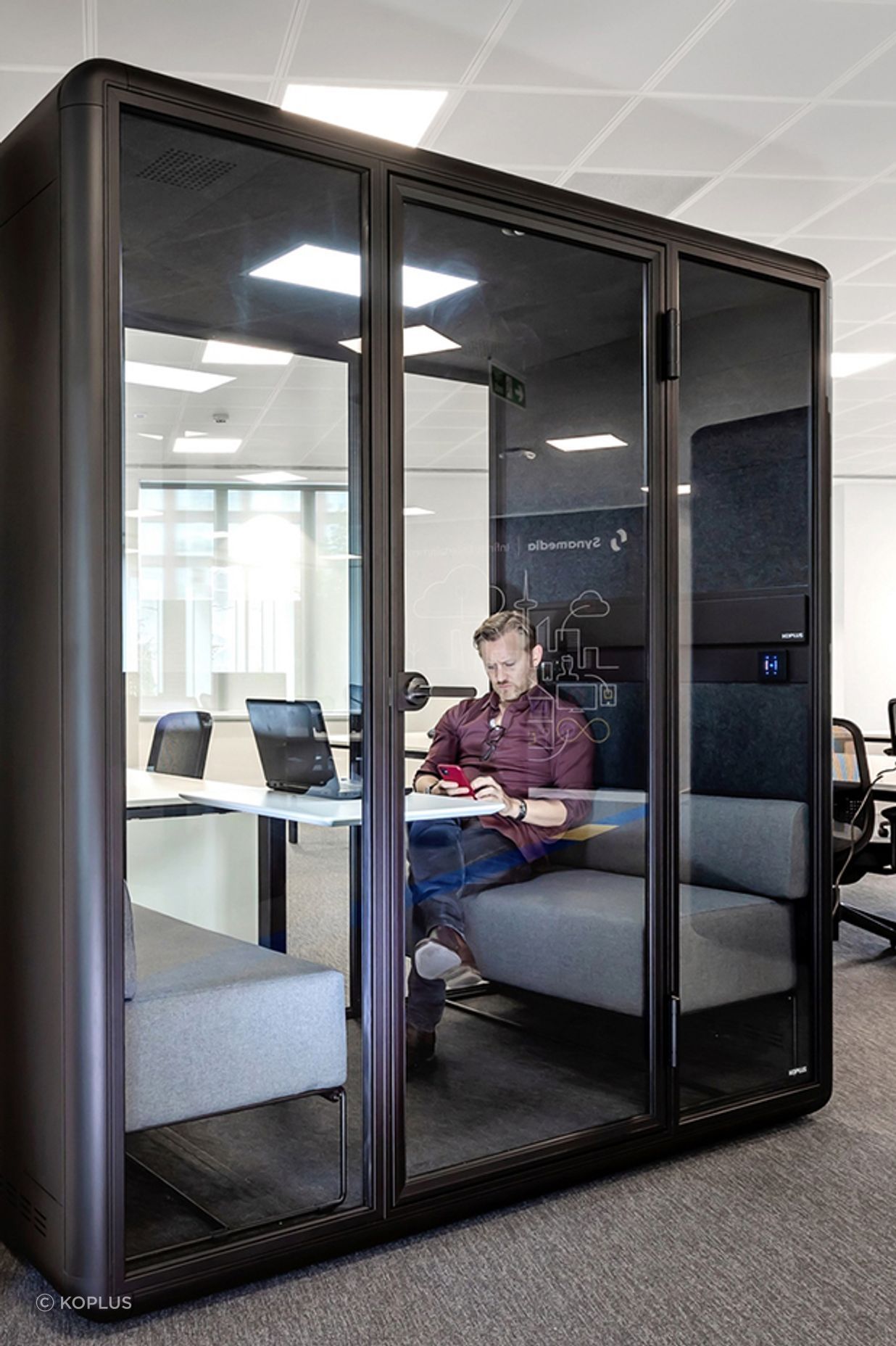 Managing noise in the workplace: office sound levels explained