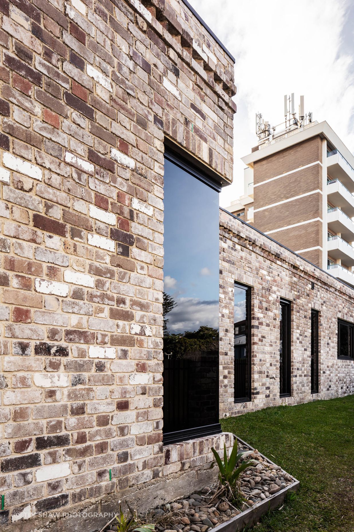 Recycled brick expresses an unexpected quiet domestic ease in inner ...
