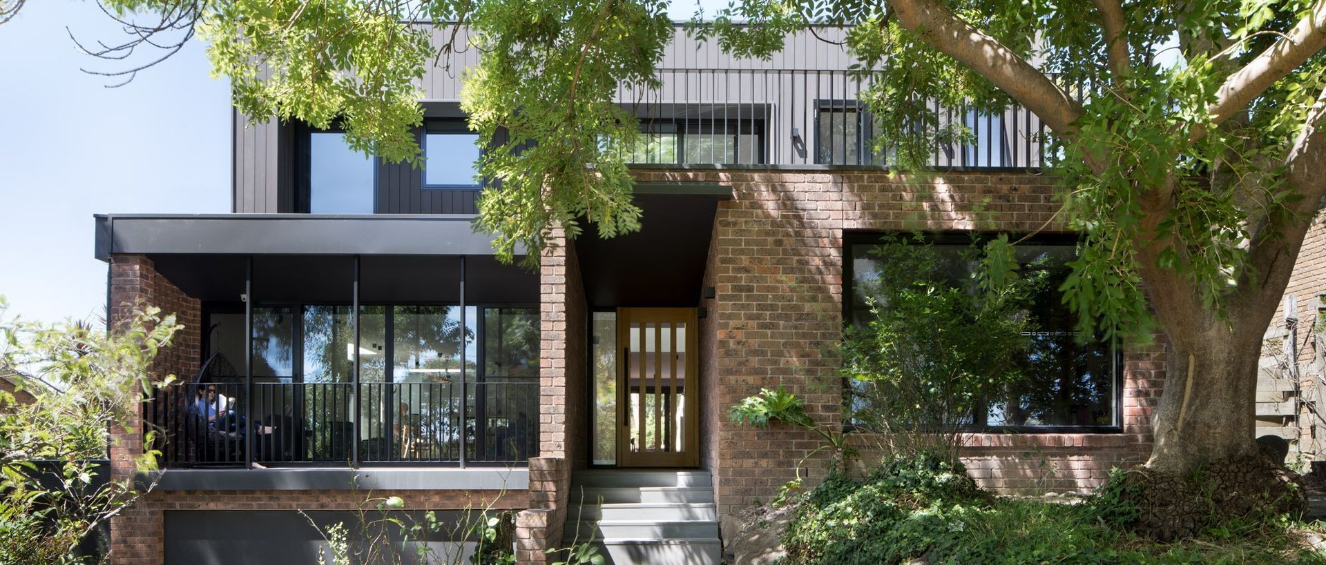 Inbetween Architecture