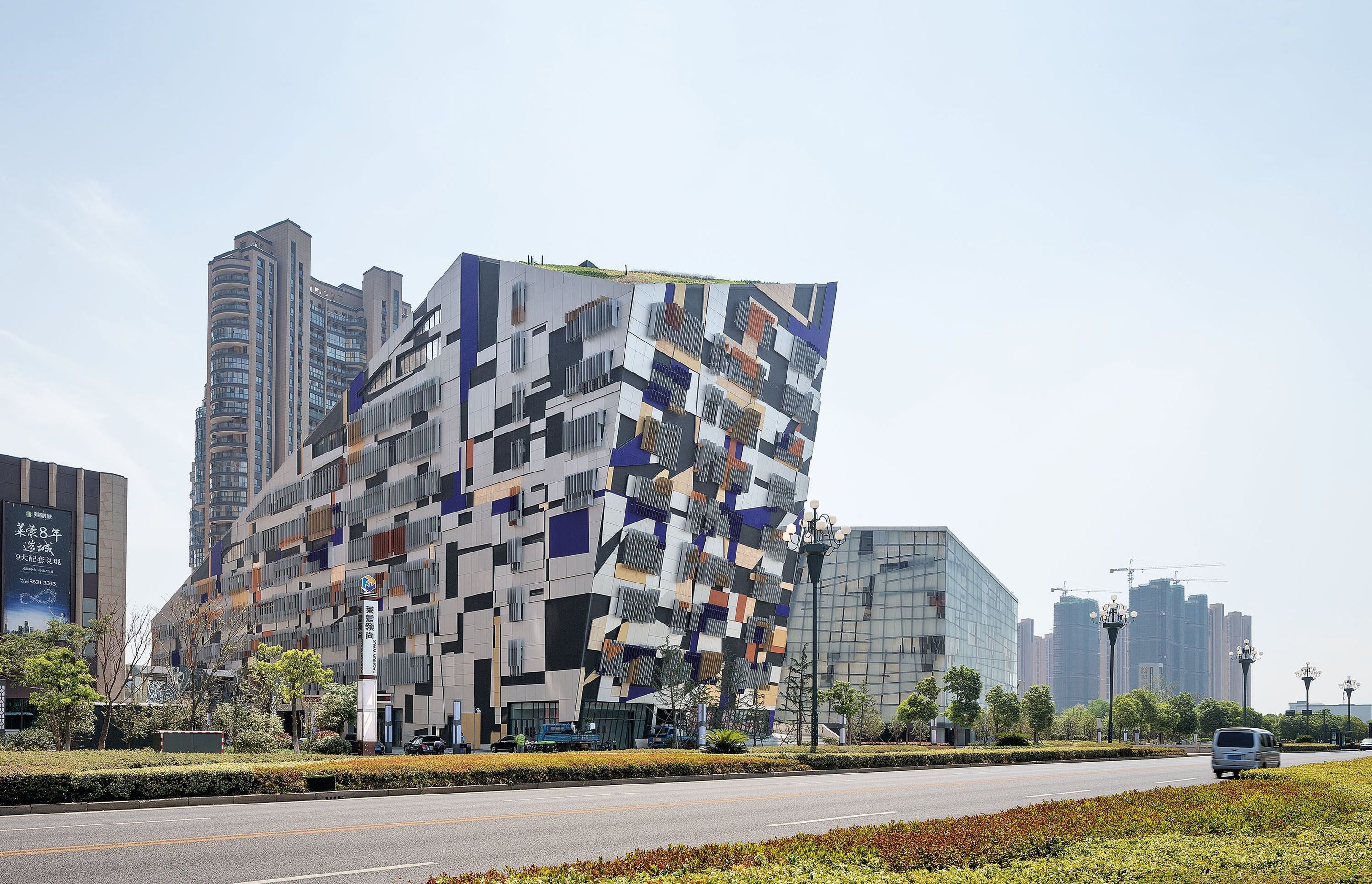 Phoenix Valley by himmelzimmer | ArchiPro AU