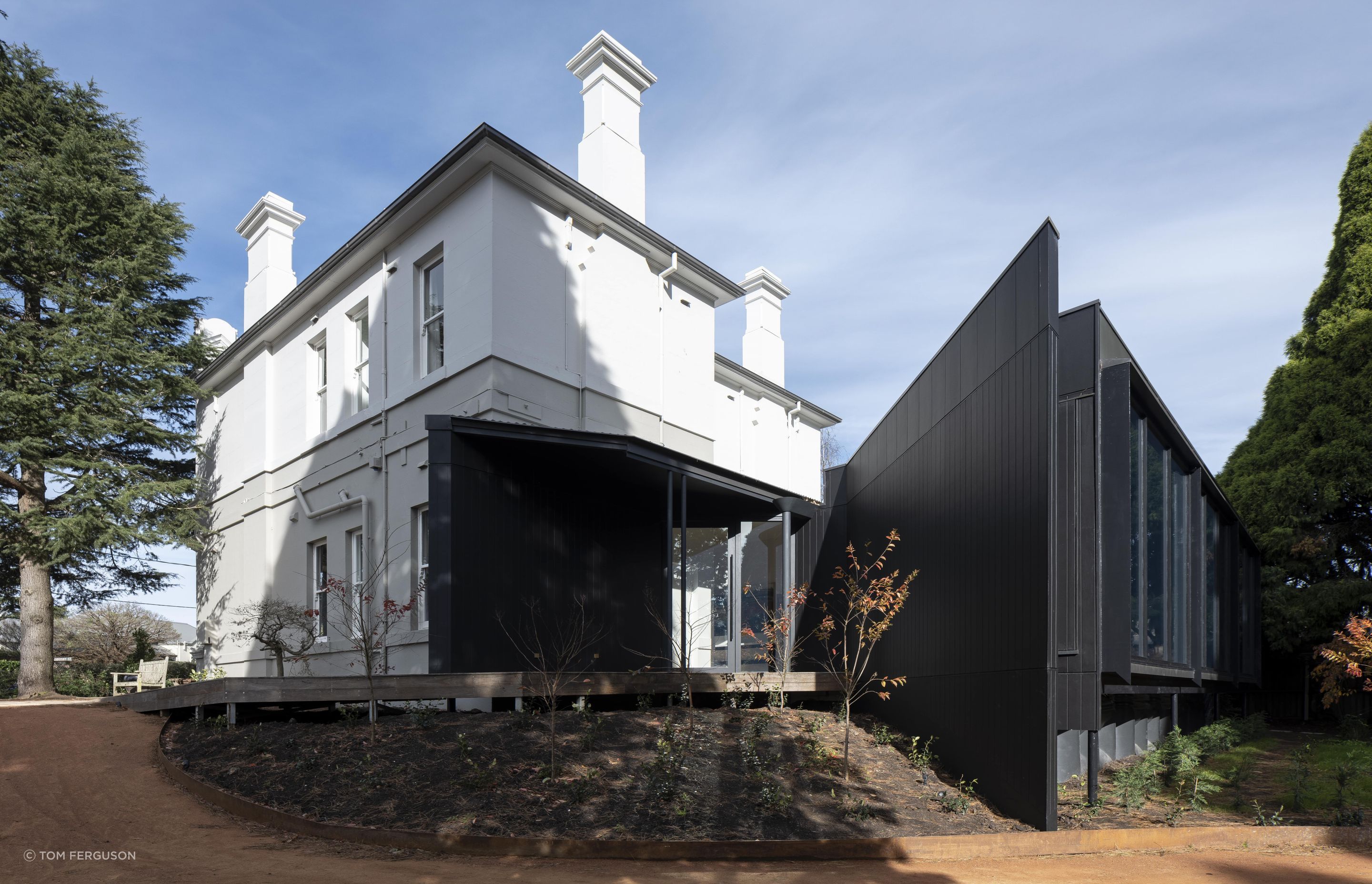 Moss Manor by Luke Moloney Architecture | ArchiPro AU