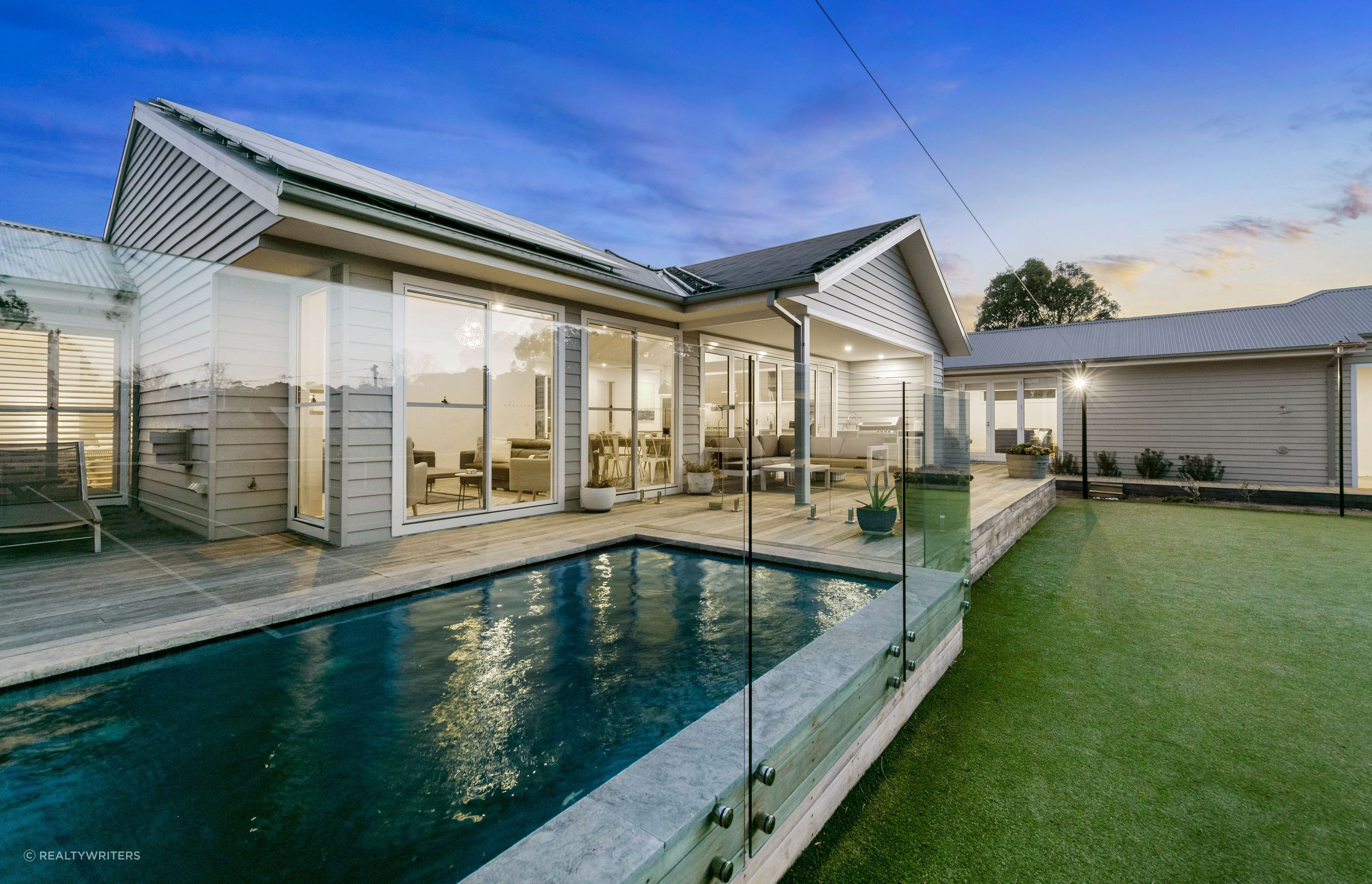 Flinders Beachouse by Venn Constructions | ArchiPro AU