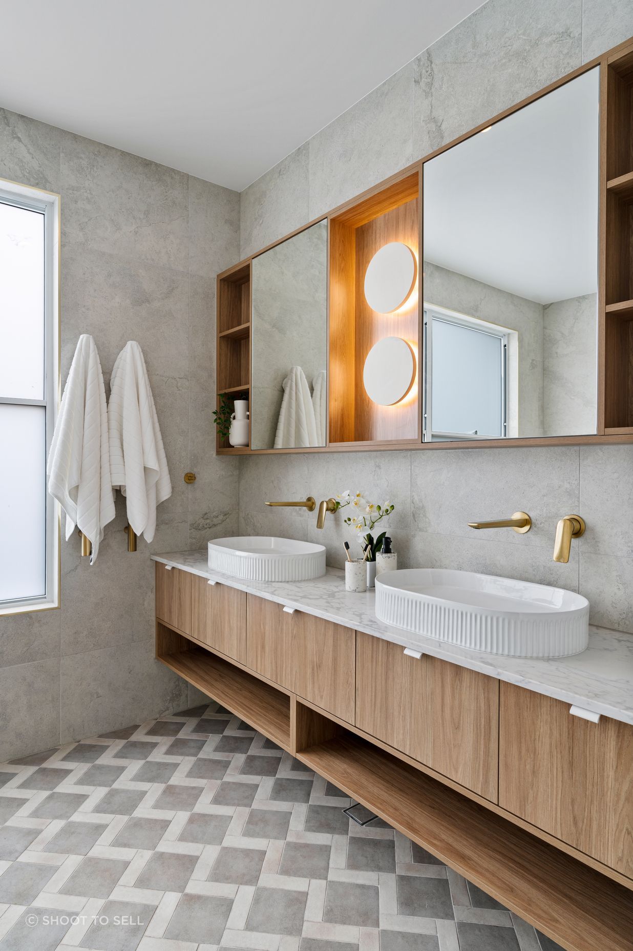 O'Shea and Sons Builders 'Tarra' Display Home by Momo Handles | ArchiPro AU