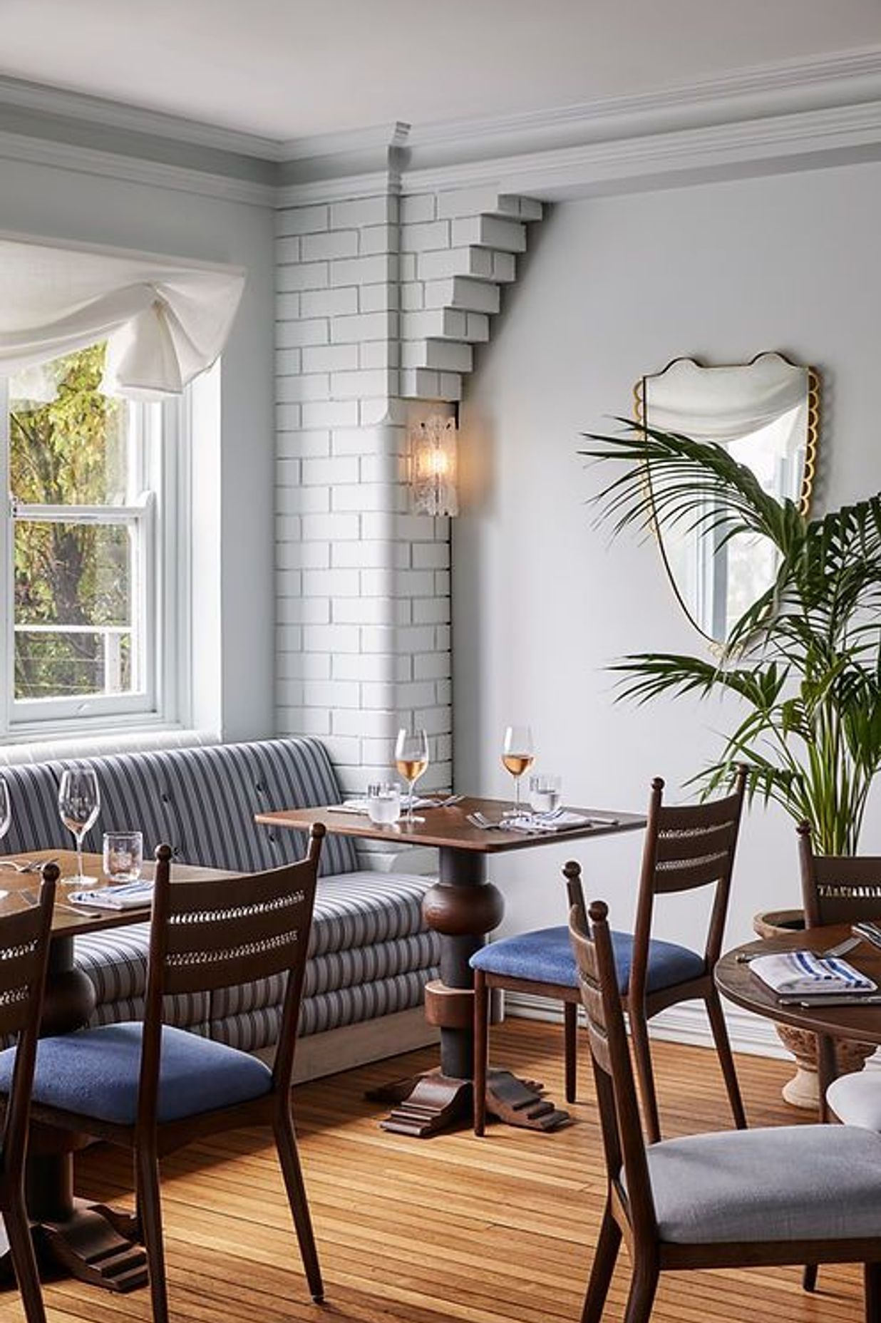 Dinah's Restaurant by MAC Design Studio | ArchiPro AU