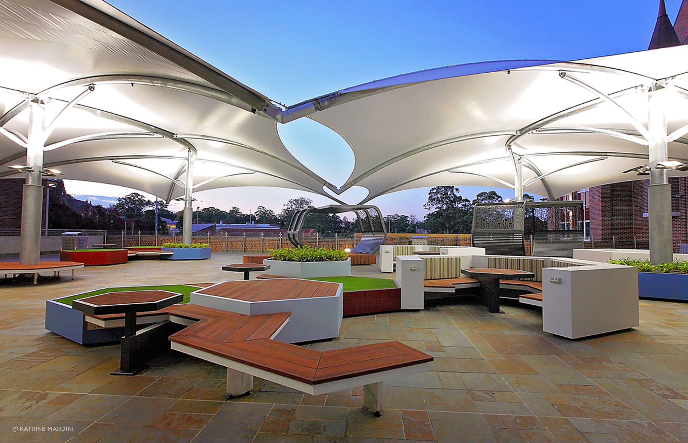 Knox Grammar School Rooftop Landscaping by Urban Garden Enrichment ...