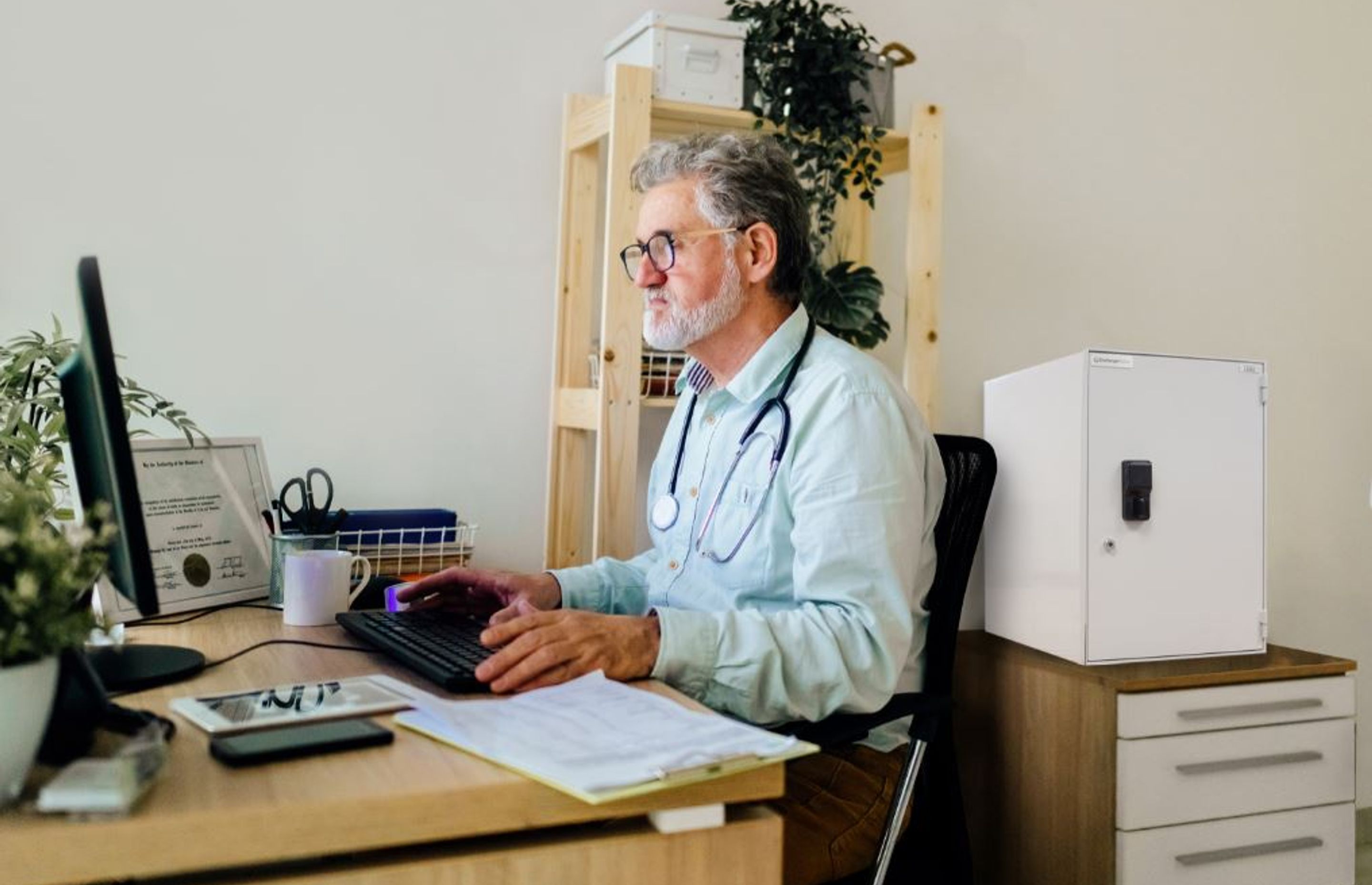 Providing secure access to hospital drug safes by ASSA ABLOY Door Locks ...