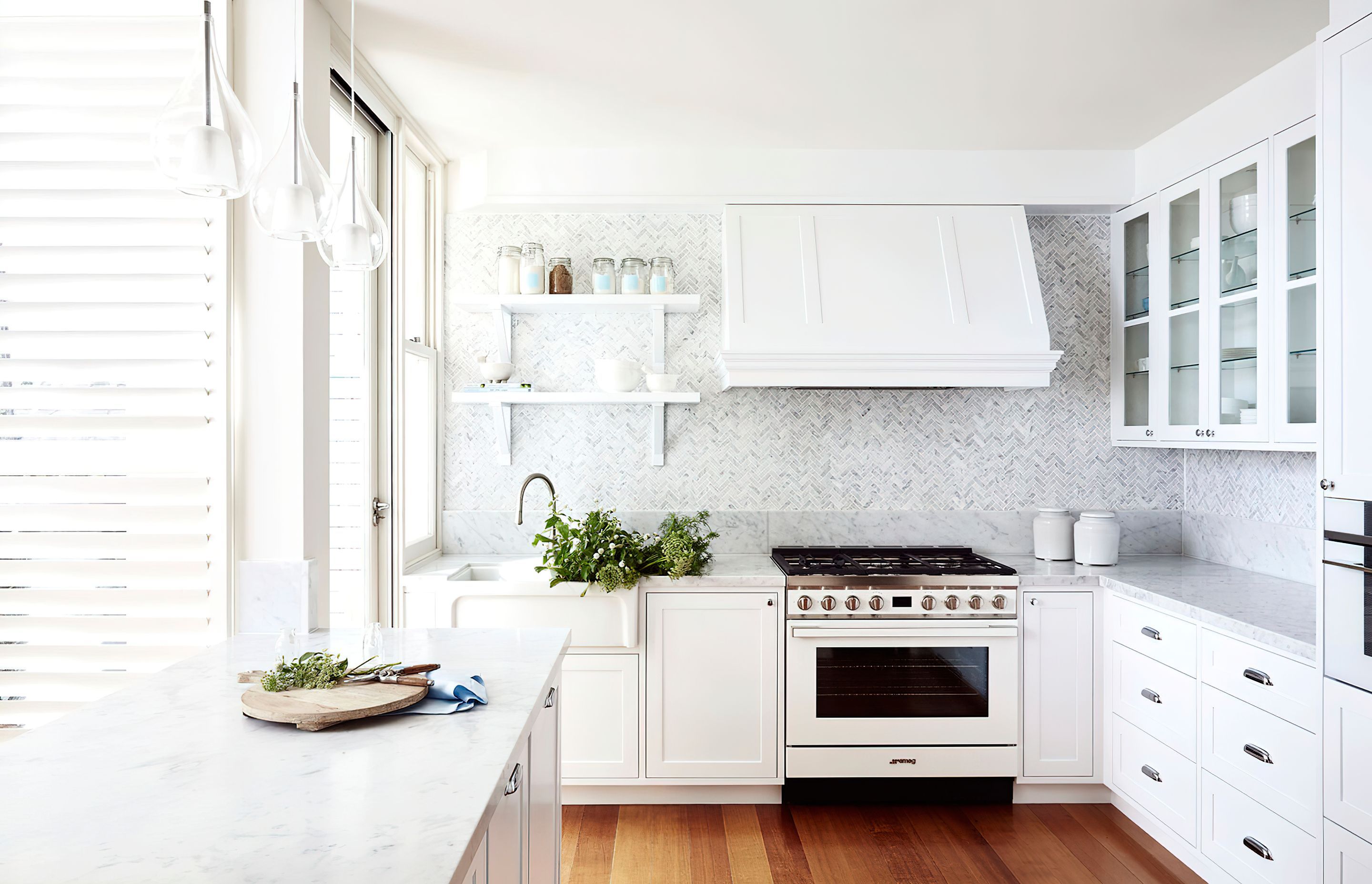 White Kitchen by Ann King Design | ArchiPro AU