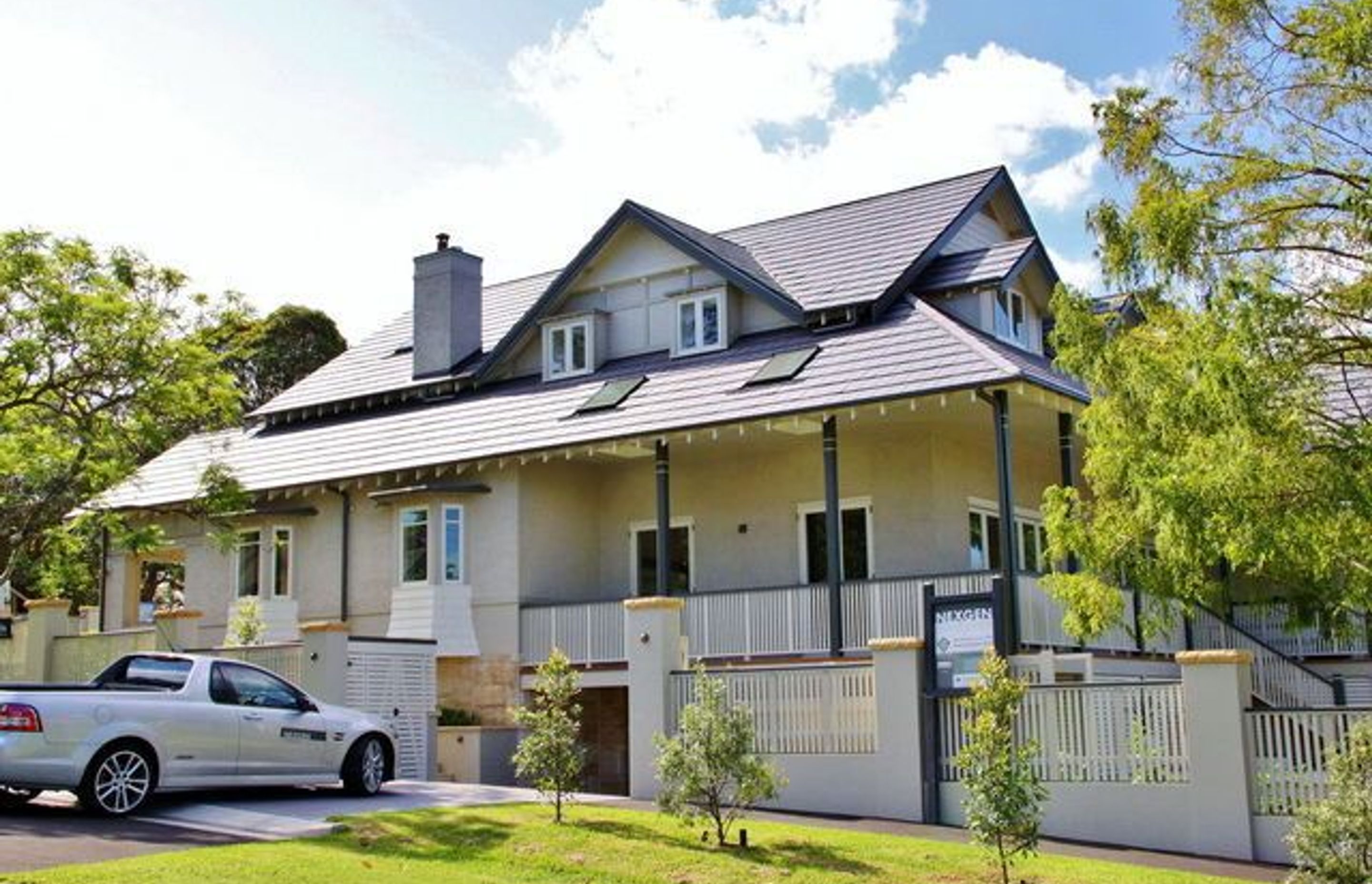 Award Winning Family Home in Lindfield by NEXGEN Constructions ...