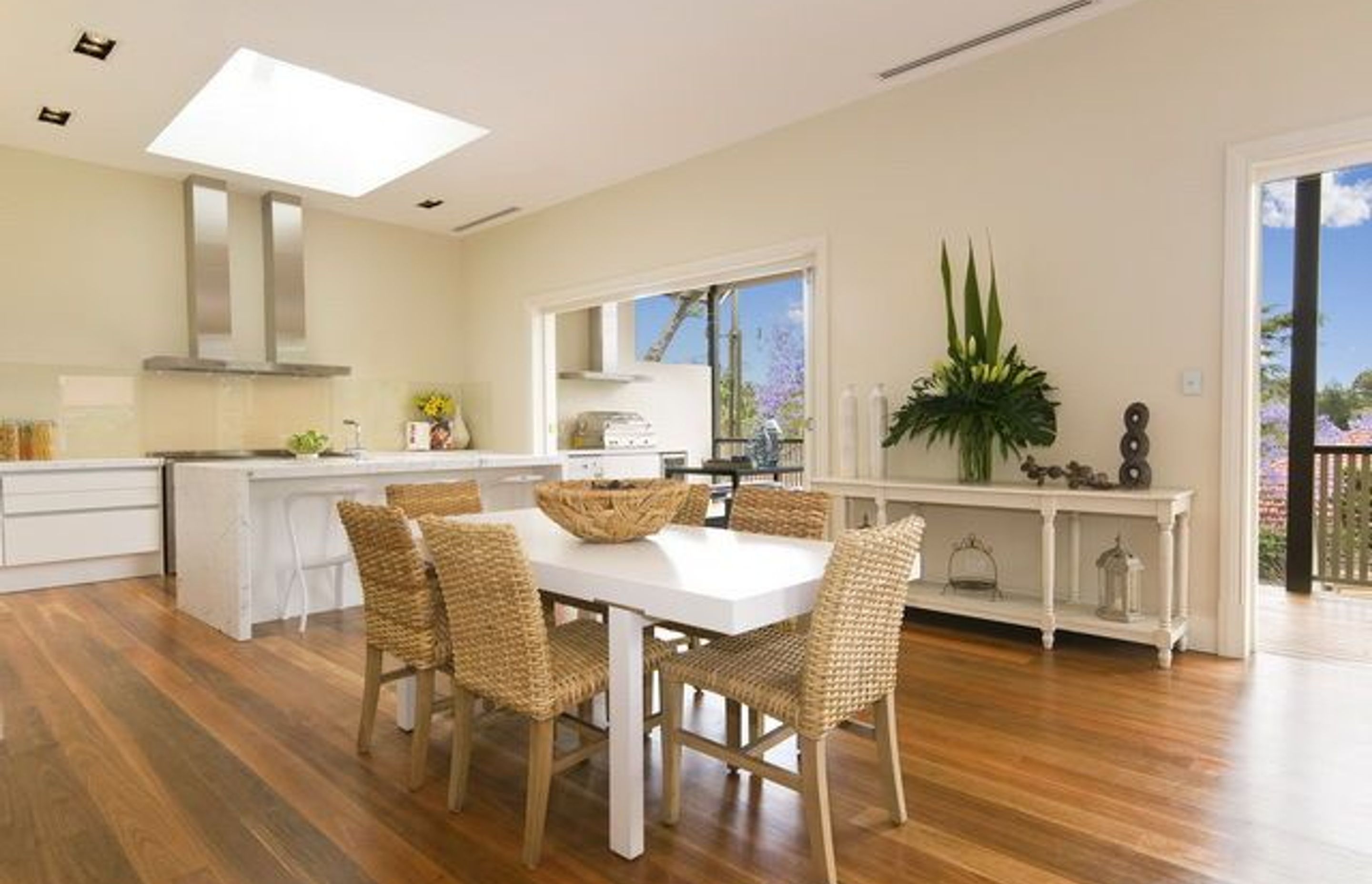 Award Winning Family Home in Lindfield by NEXGEN Constructions ...