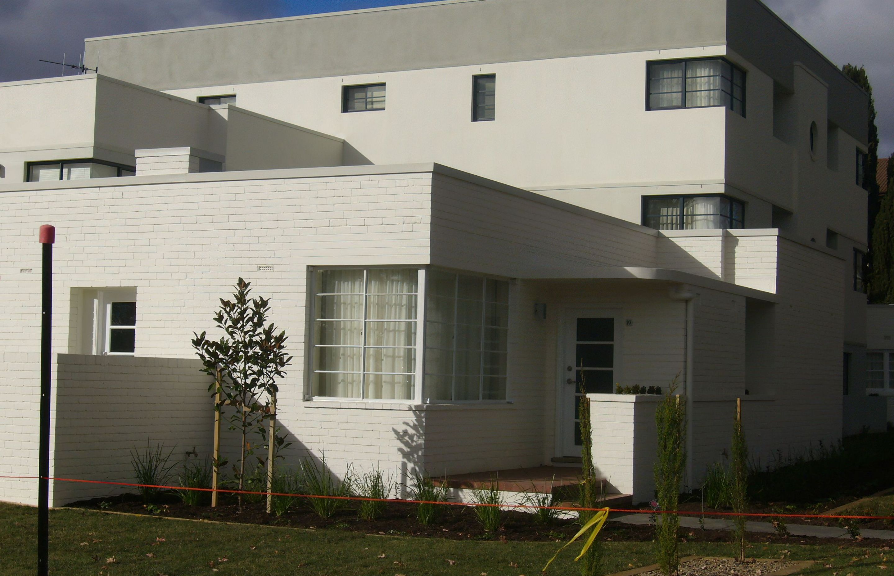 Canberra Ave by Architects Ring & Associates | ArchiPro AU