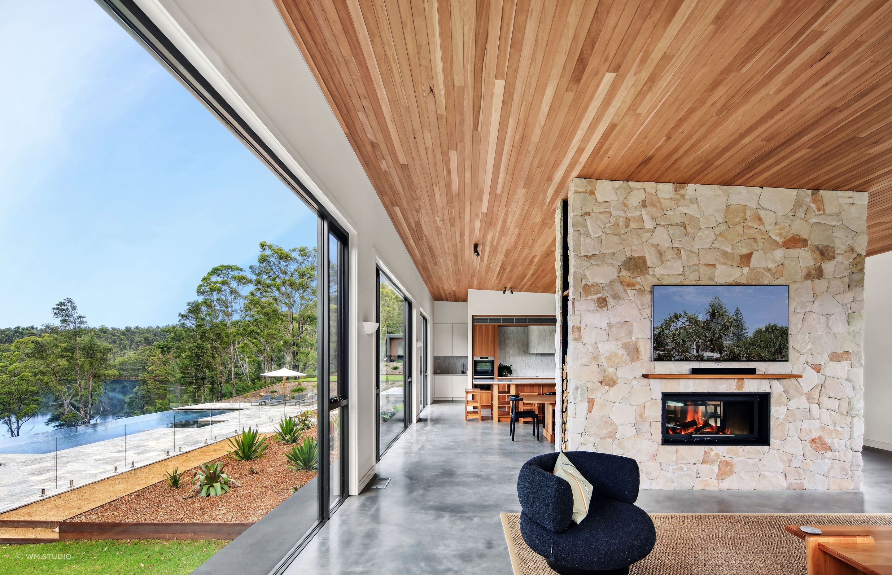 That Lakehouse by Architectural Window Systems | ArchiPro AU