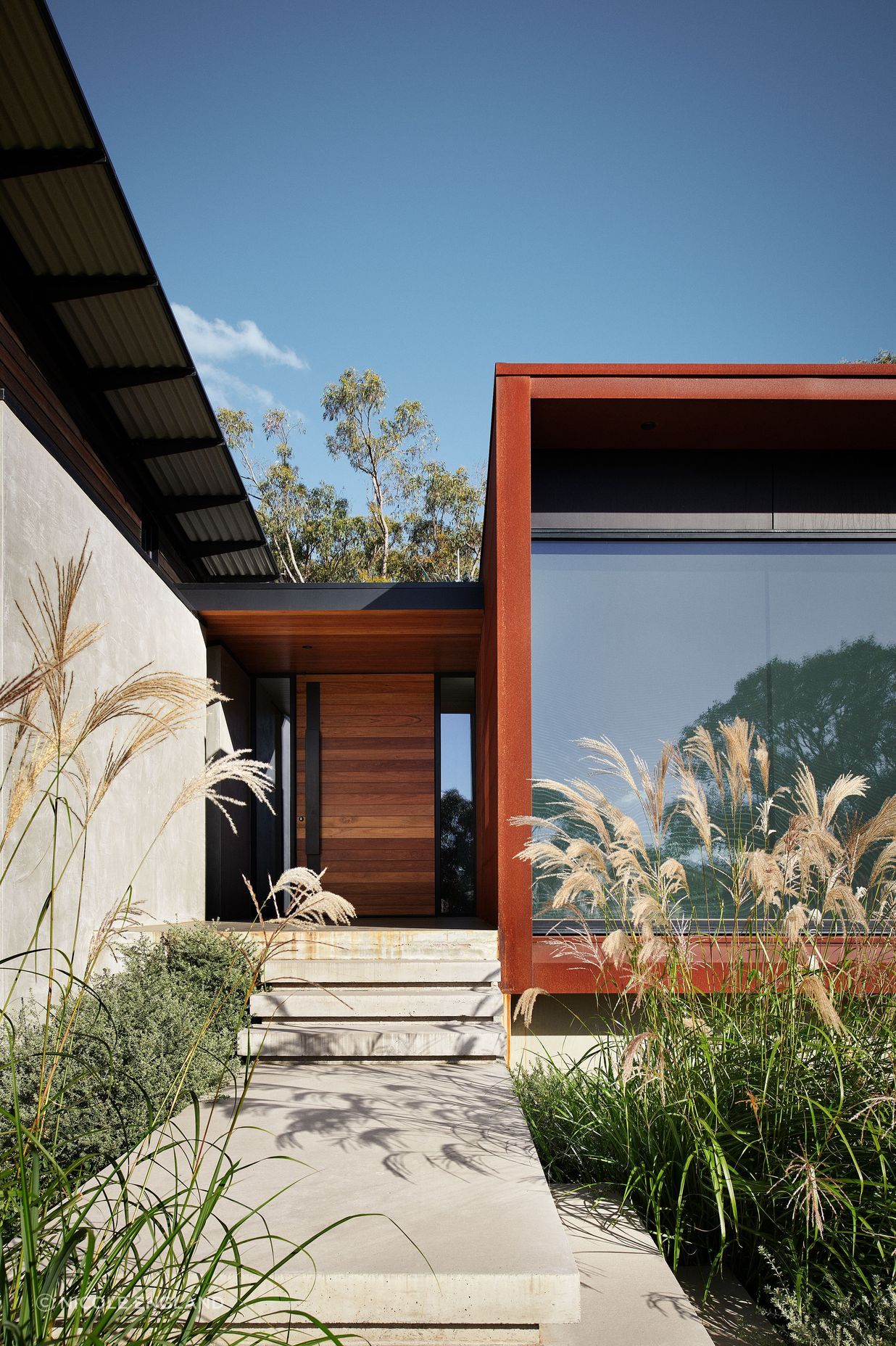 Panton Hill by Mills Gorman Architects | ArchiPro AU