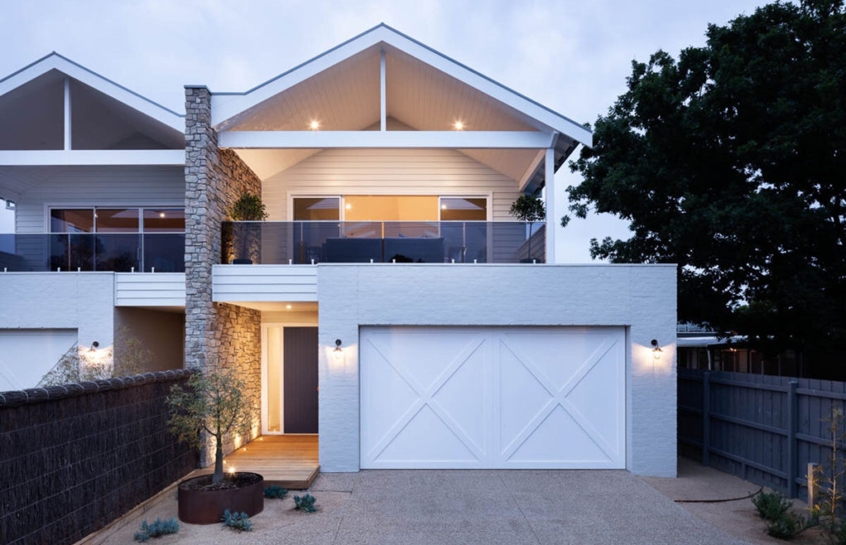 Esplanade Mount Martha by Cahill Building Group | ArchiPro AU