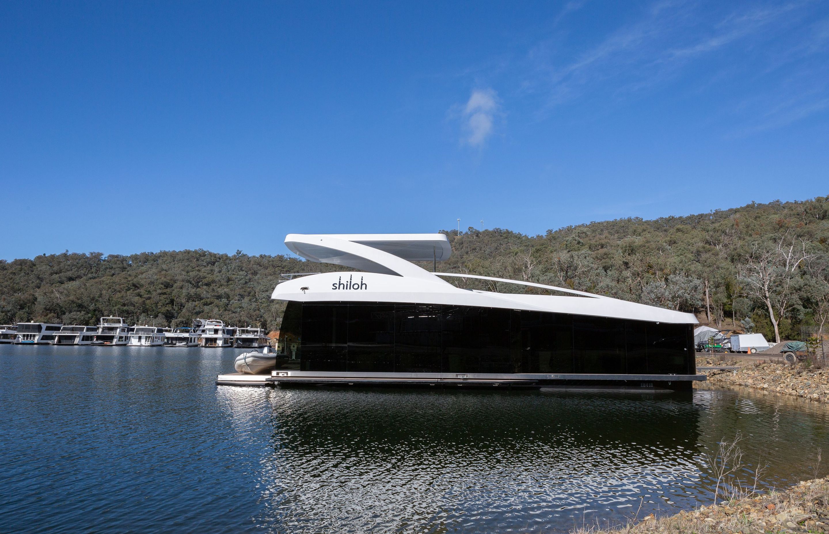 Shiloh - Floating Haven by Schweigen | ArchiPro AU