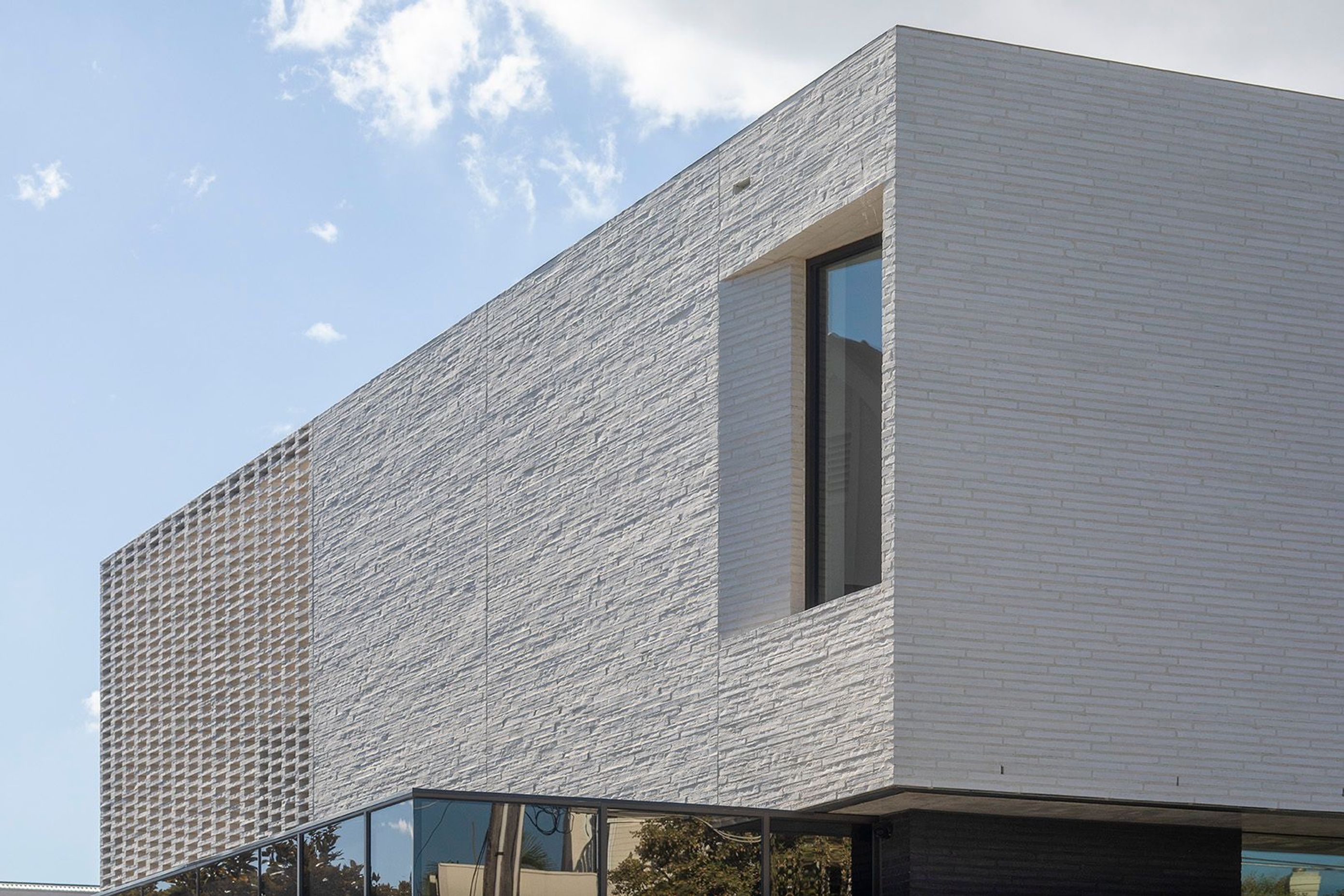 Brise House by Robertson's Building Products | ArchiPro AU