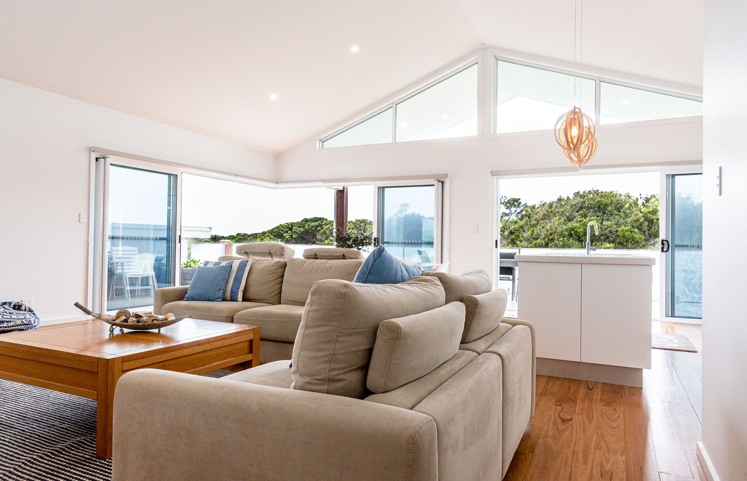 Surfers House by Simon Hayward Design | ArchiPro AU