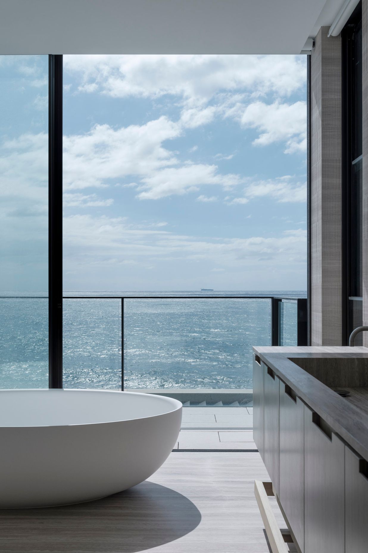 Seaside Parade by MHNDU | ArchiPro AU