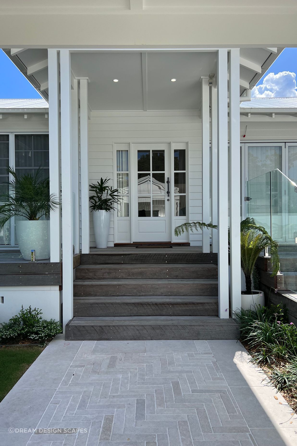 Coastal Hamptons Garden by Dream Design Scapes | ArchiPro AU