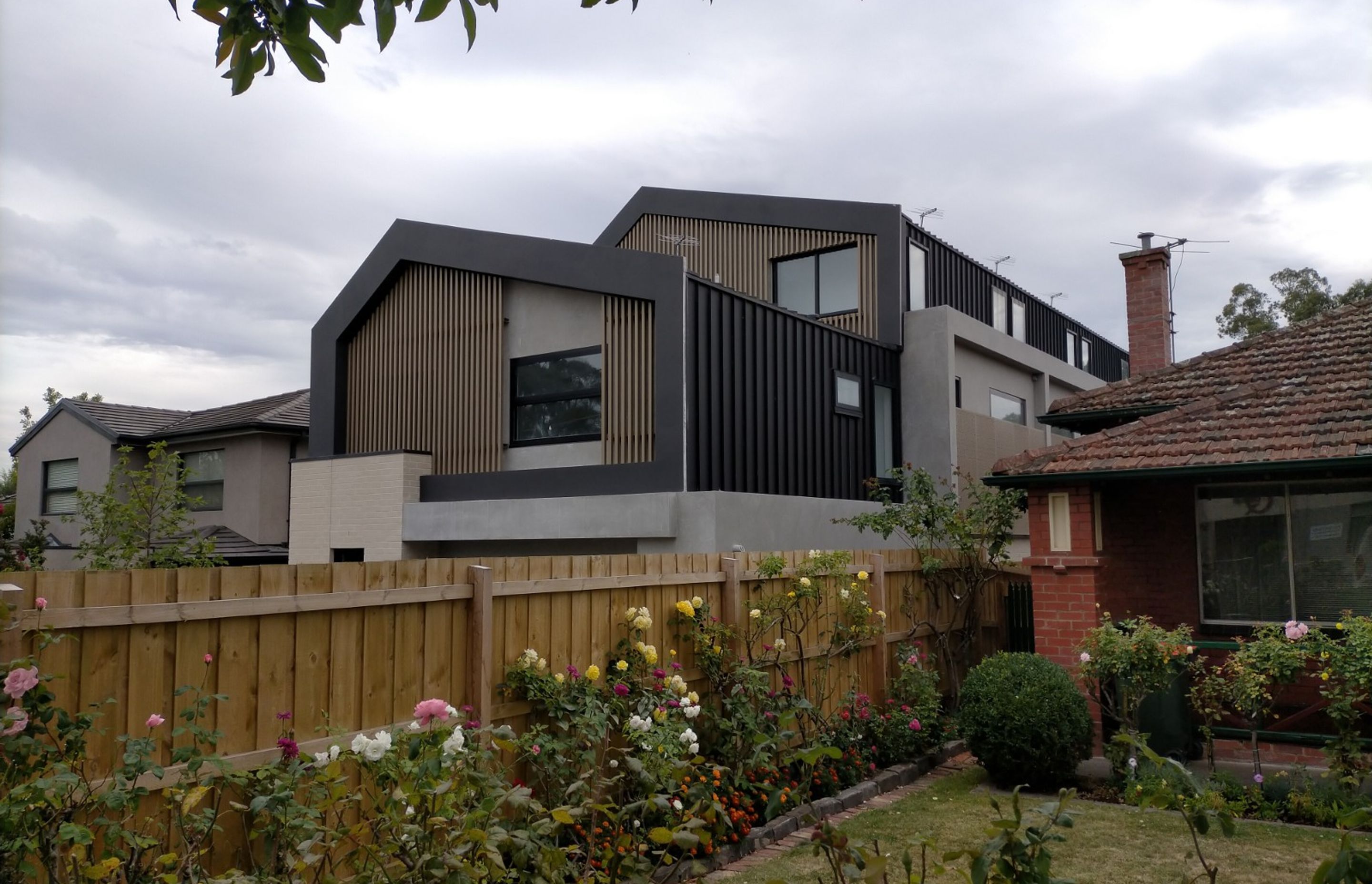 High Kew East by E+Mc2 | ArchiPro AU