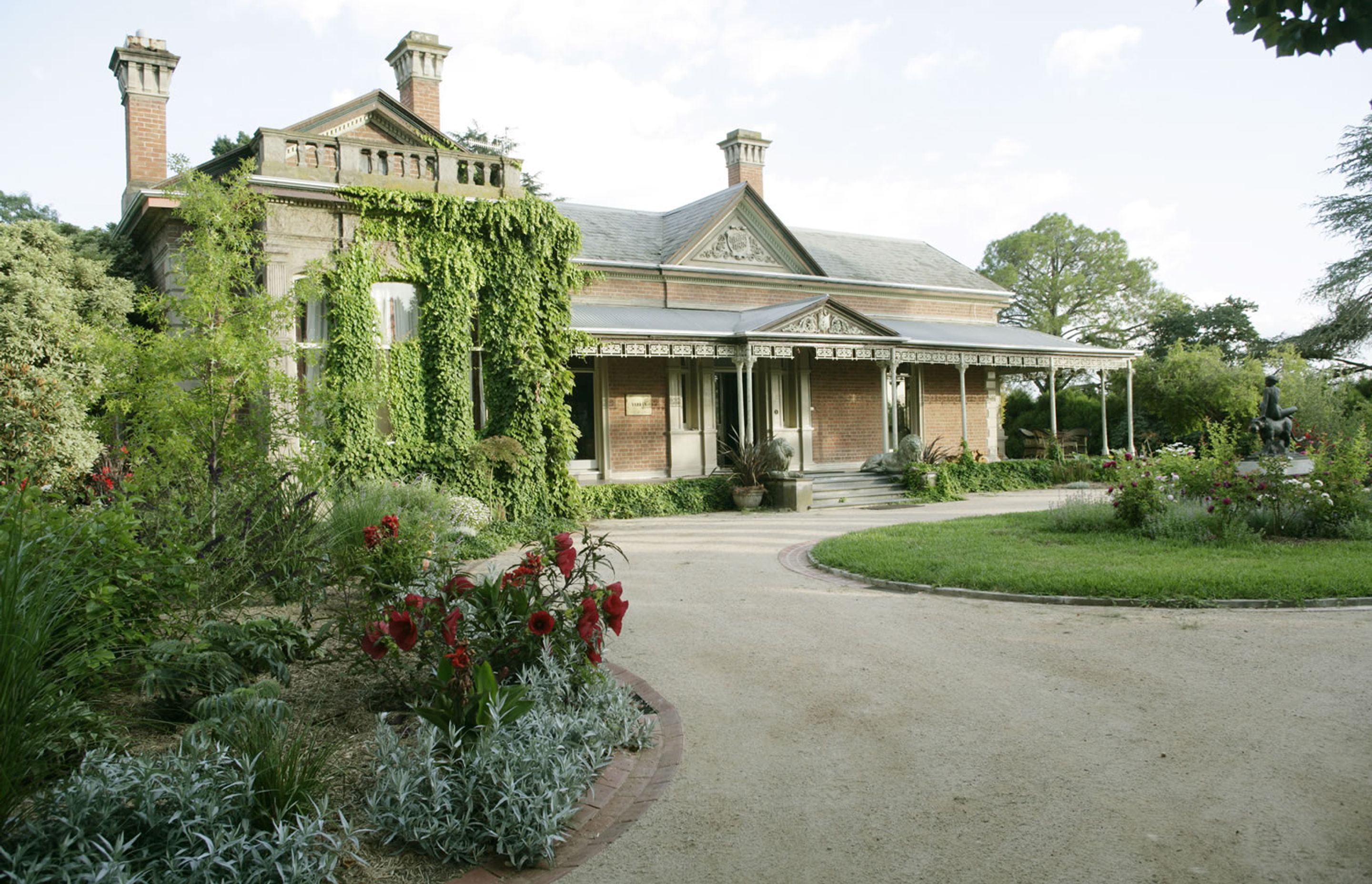 Bathurst by Myles Baldwin Design | ArchiPro AU