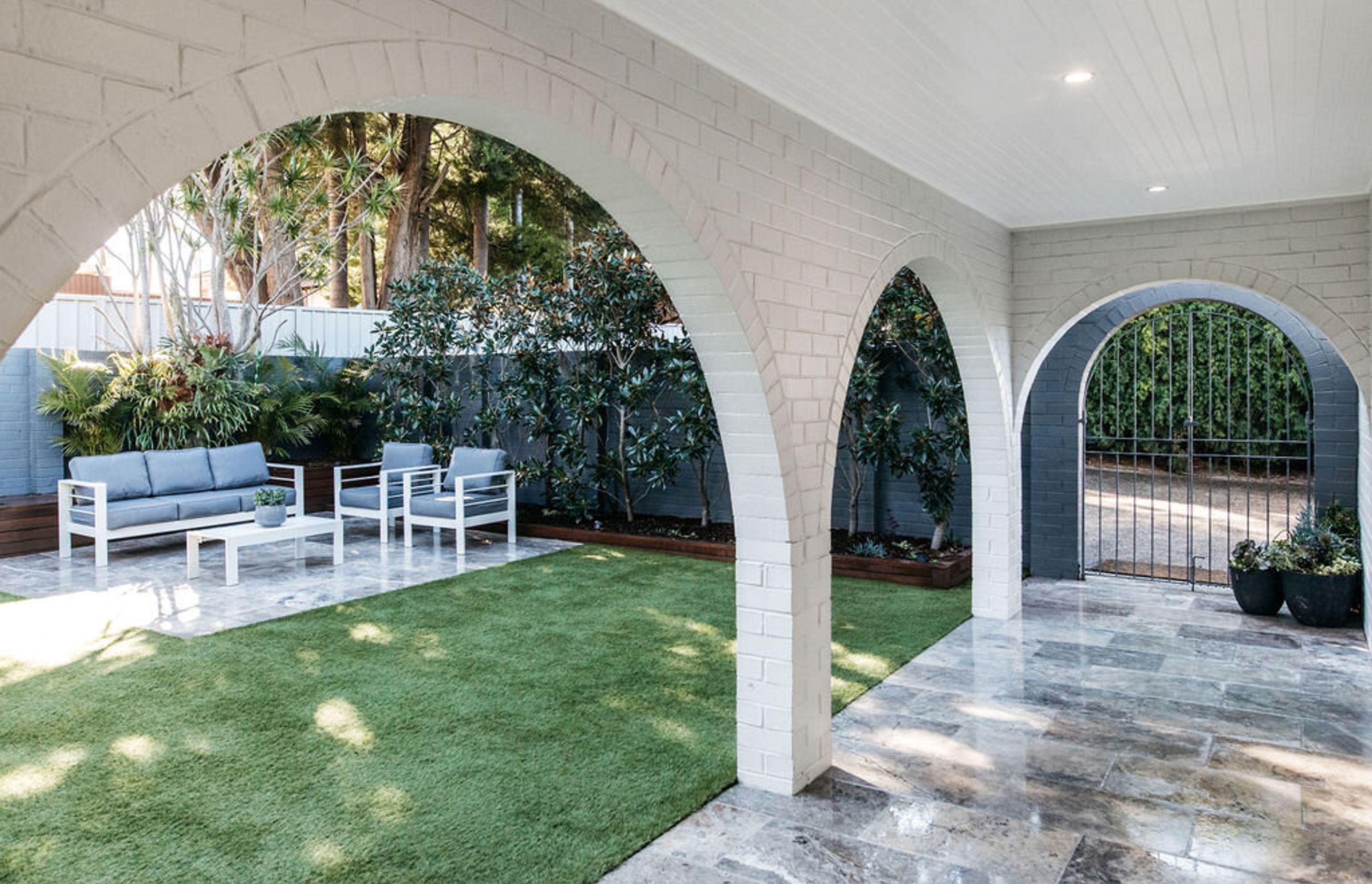 SOUTH HURSTVILLE by Sharp Landscaping | ArchiPro AU
