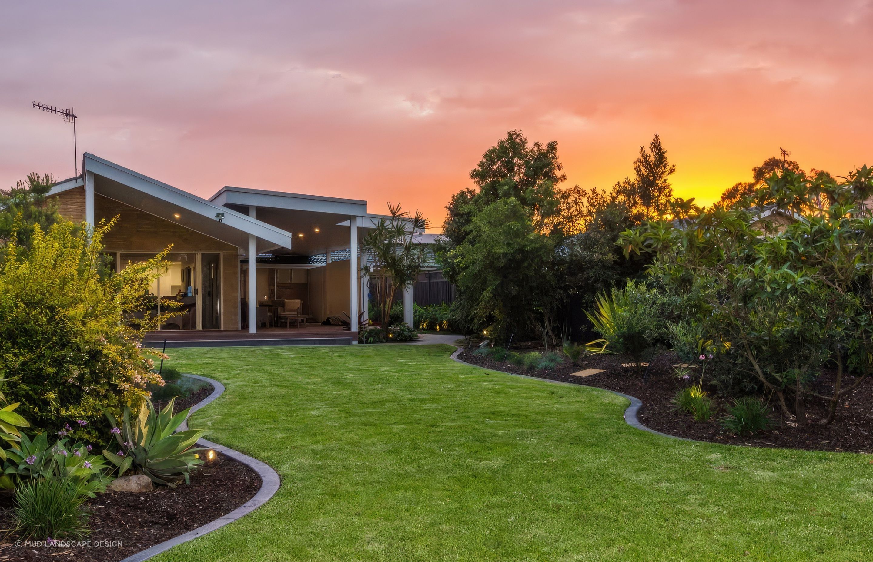 Salamander | Contemporary Garden Design by MUD Landscape Design ...