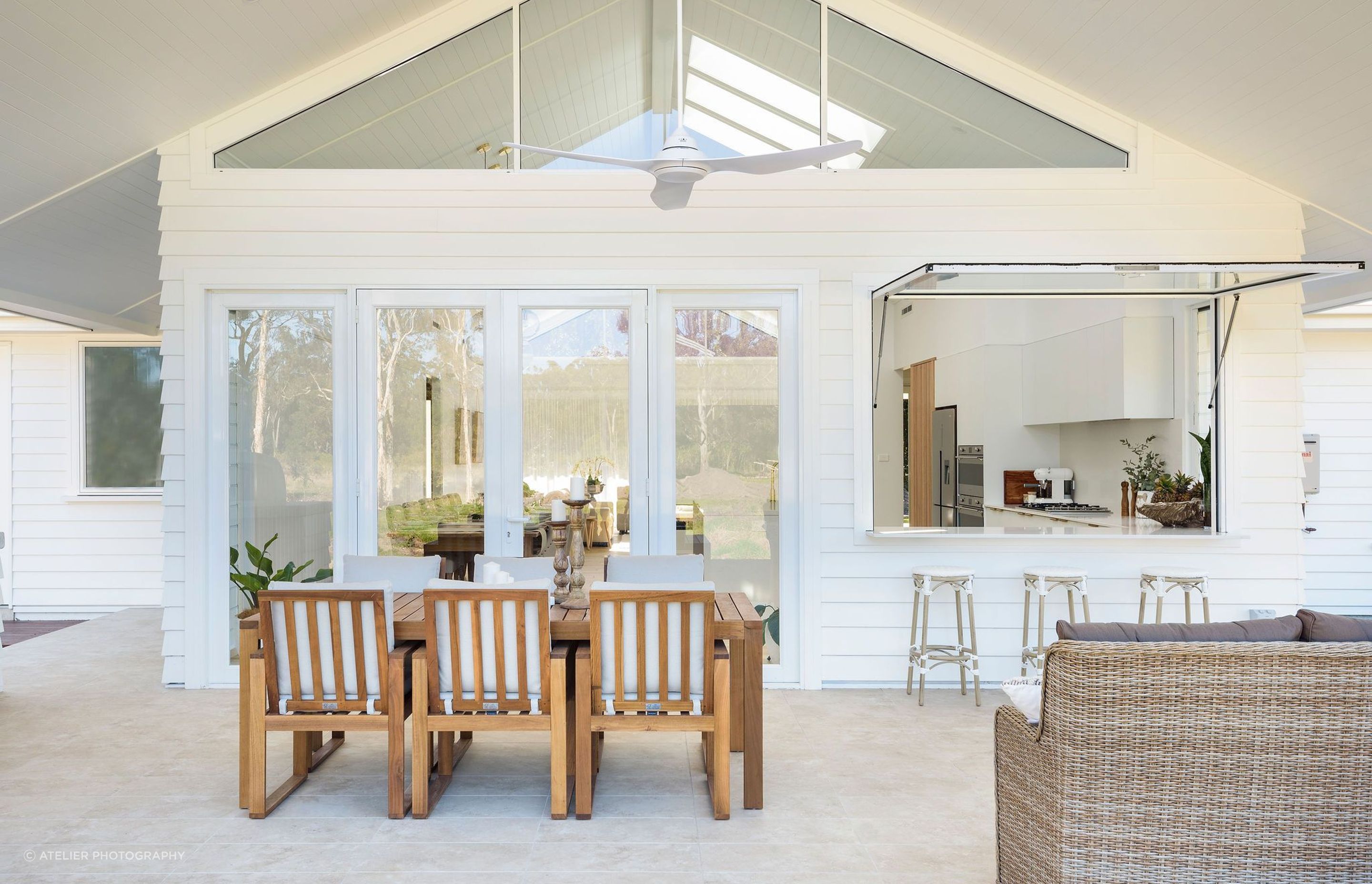 Modern Coastal Barn by Bakker Design | ArchiPro AU