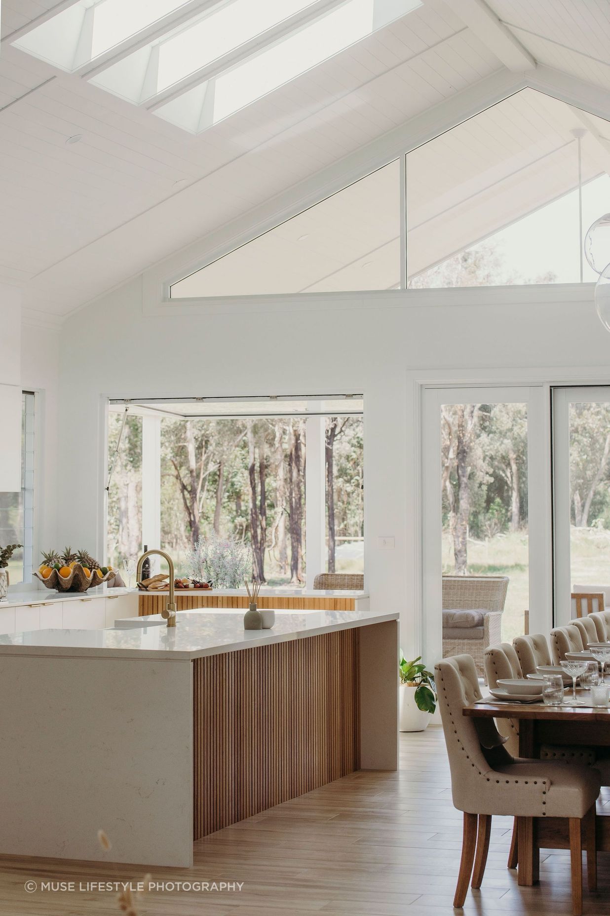 Modern Coastal Barn by Bakker Design | ArchiPro AU