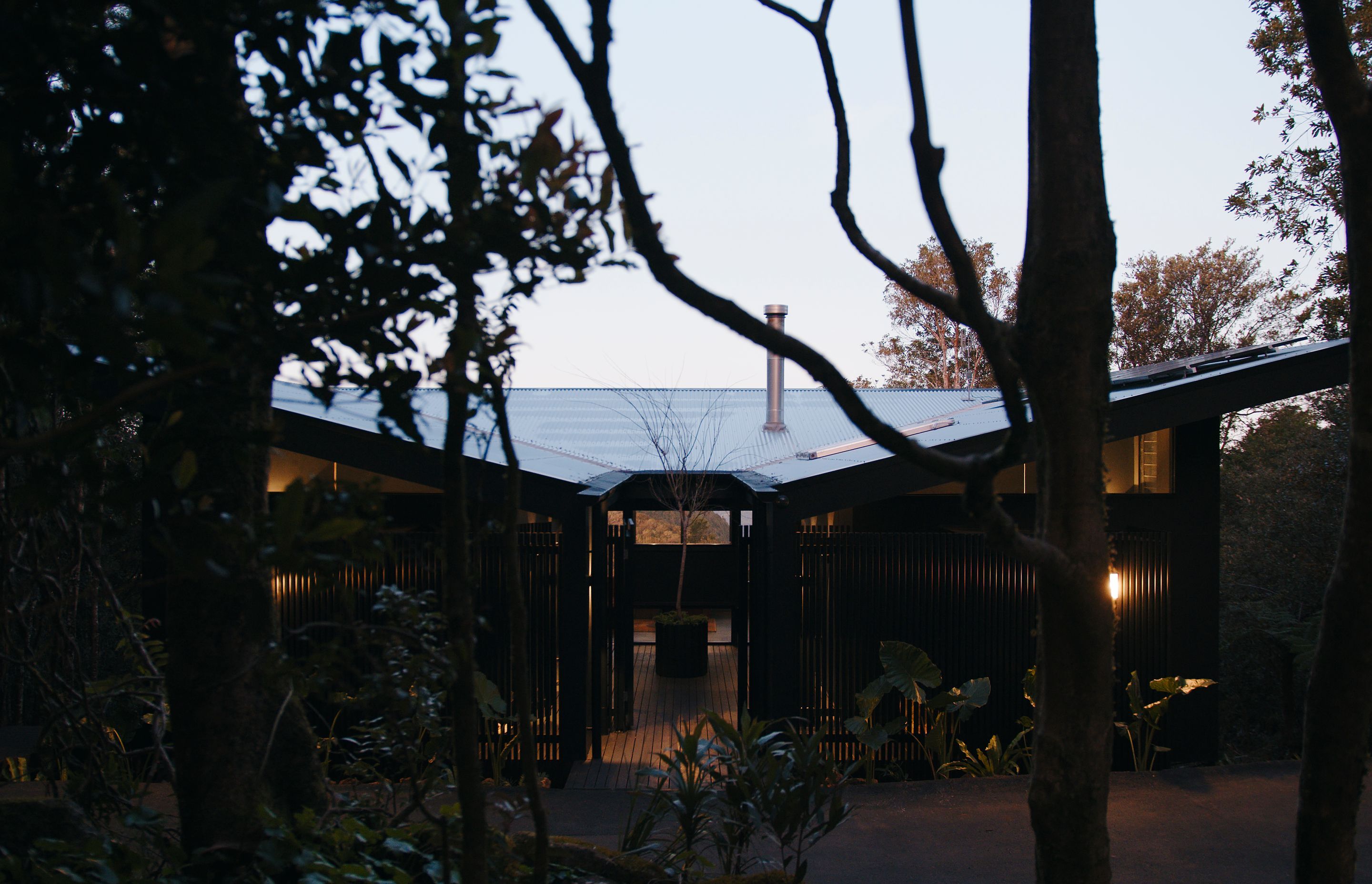 Cloudview Springbrook by Paul Uhlmann Architects | ArchiPro AU