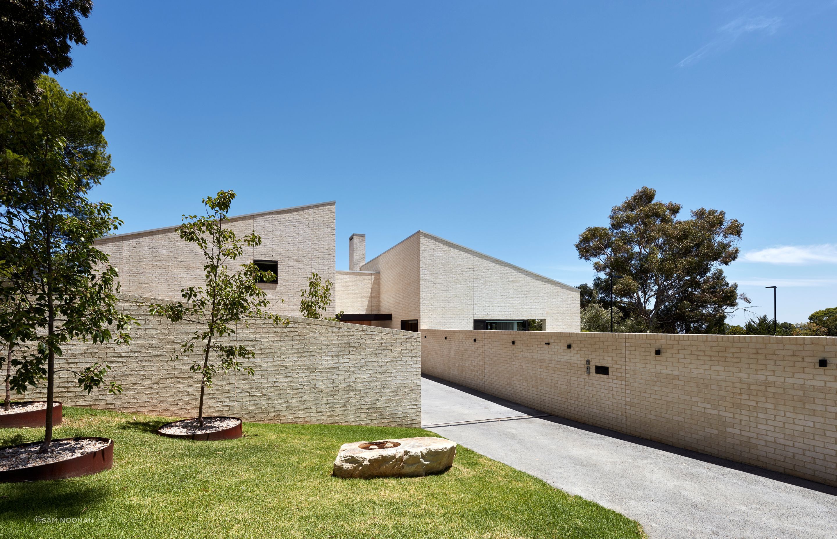 Hillside House by Architects Ink | ArchiPro AU