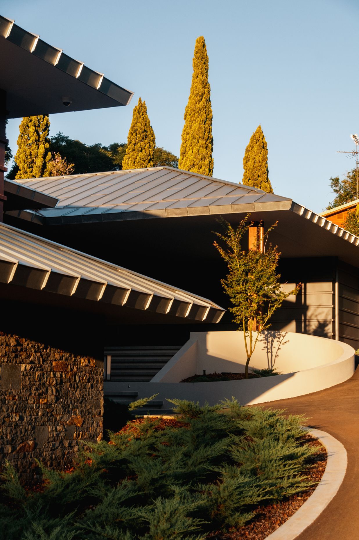 The Faithfull House & Garden by Clark + Granger | ArchiPro AU