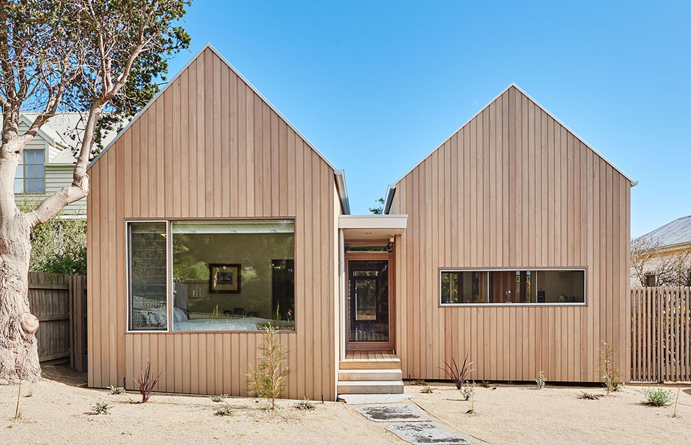 Point Lonsdale I by Stonehouse + Irons Architecture | ArchiPro AU