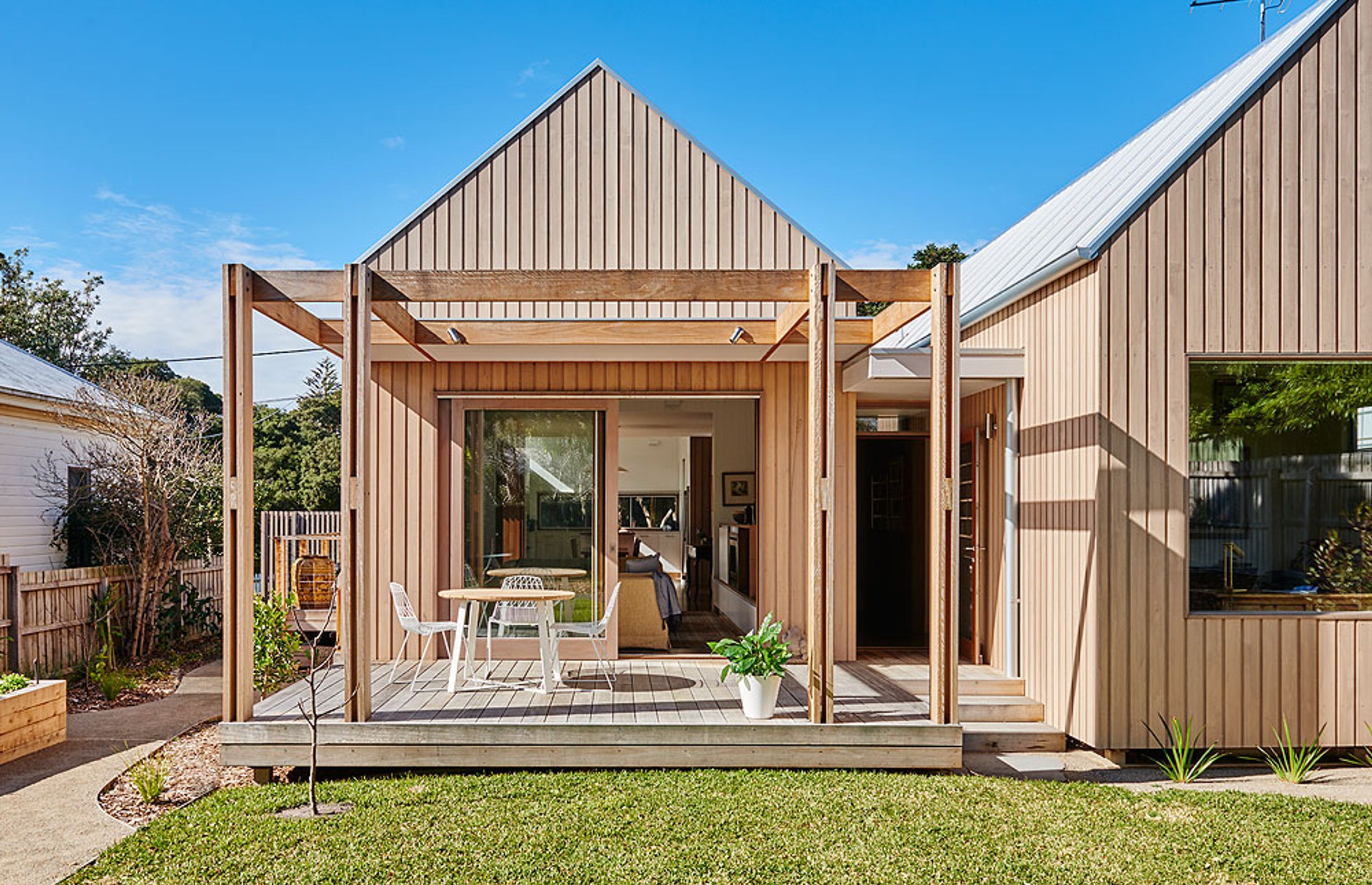 Point Lonsdale I by Stonehouse + Irons Architecture | ArchiPro AU