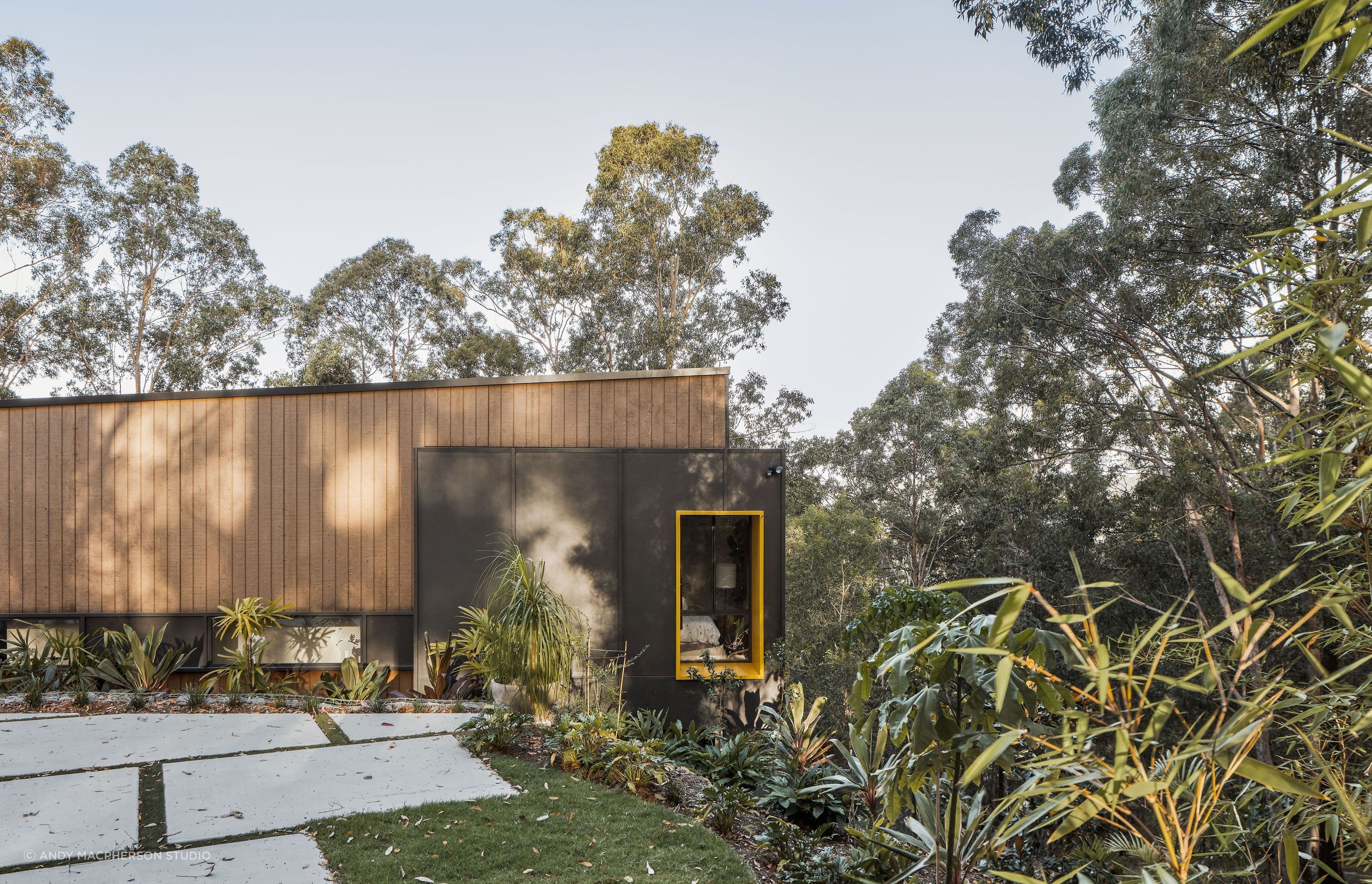 Valley House by Shane Denman Architects | ArchiPro AU
