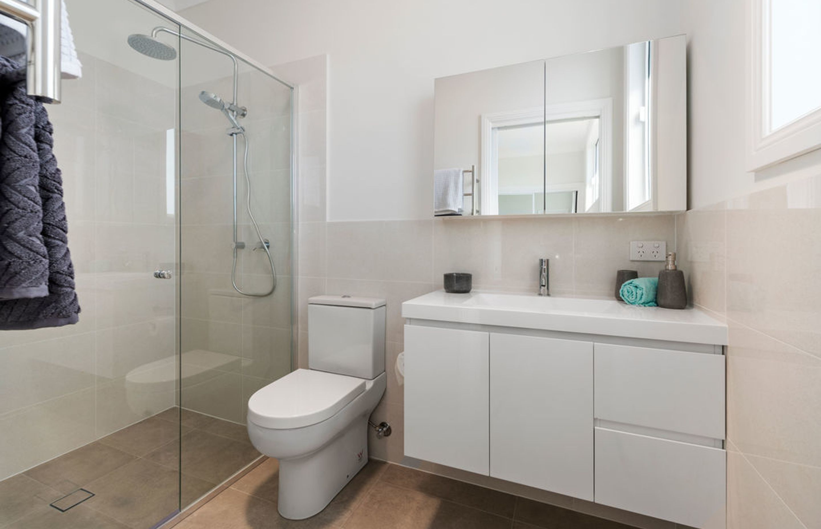 Austral House by Ultima Building Group | ArchiPro AU