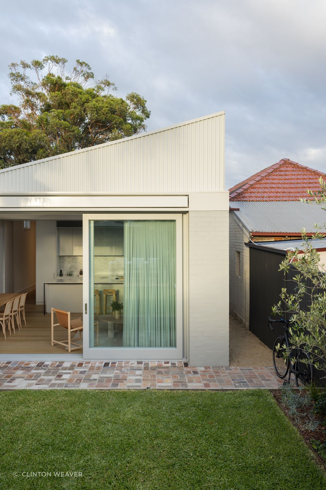Hat House by Brad Swartz Architects | ArchiPro AU