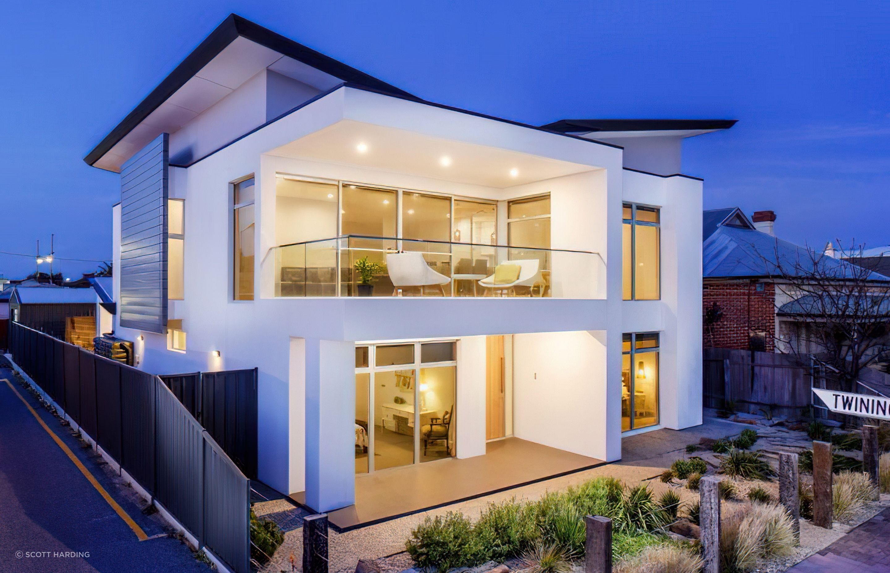 Brighton Esplanade by Designtech Studio | ArchiPro AU