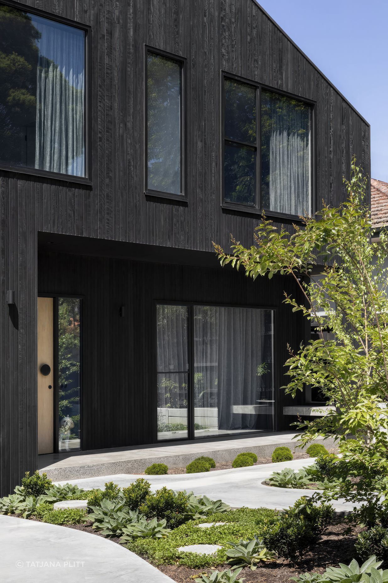 Tyrone Urban Barn by Eco Timber Group | ArchiPro AU