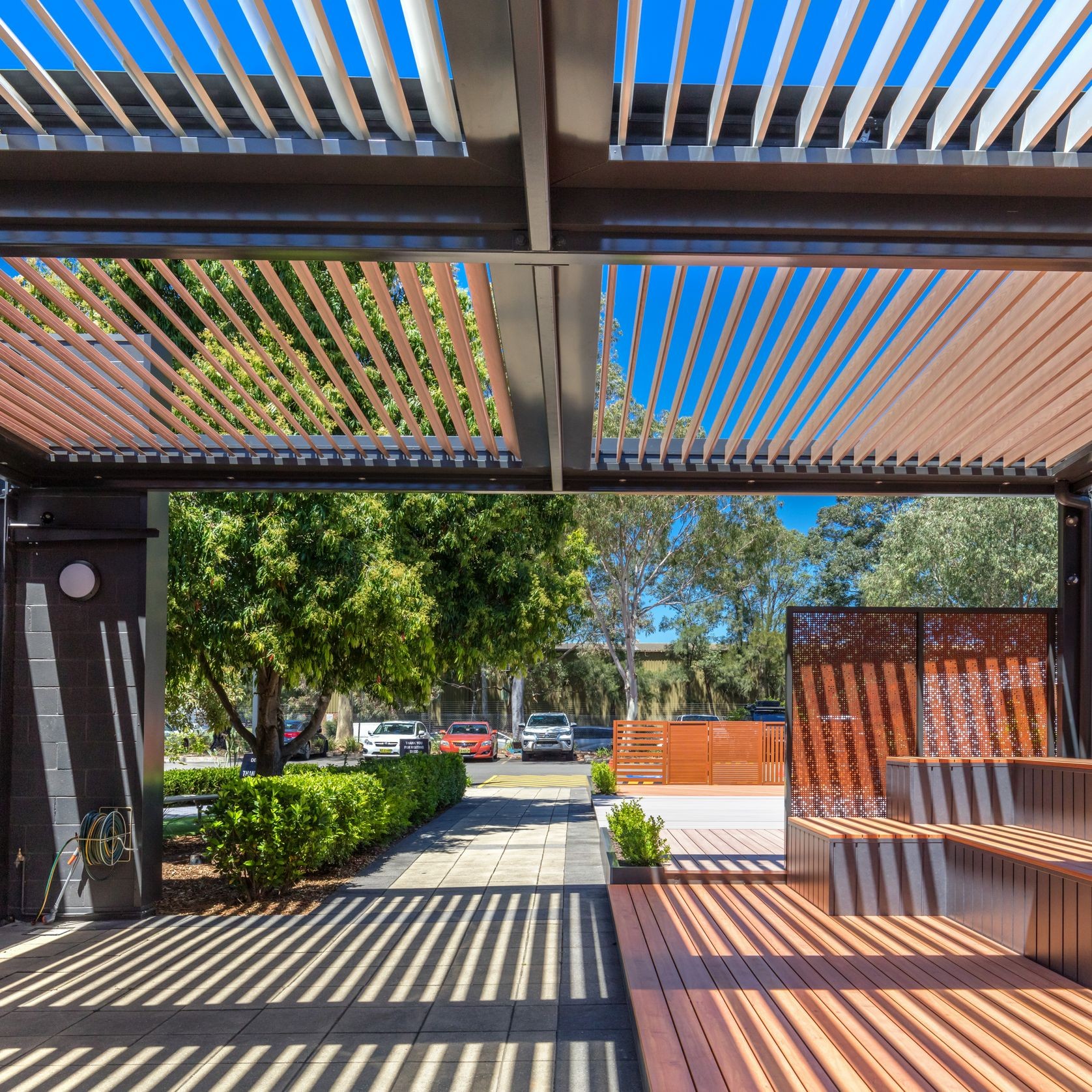 Opening Louvre Roof Systems | ArchiPro AU